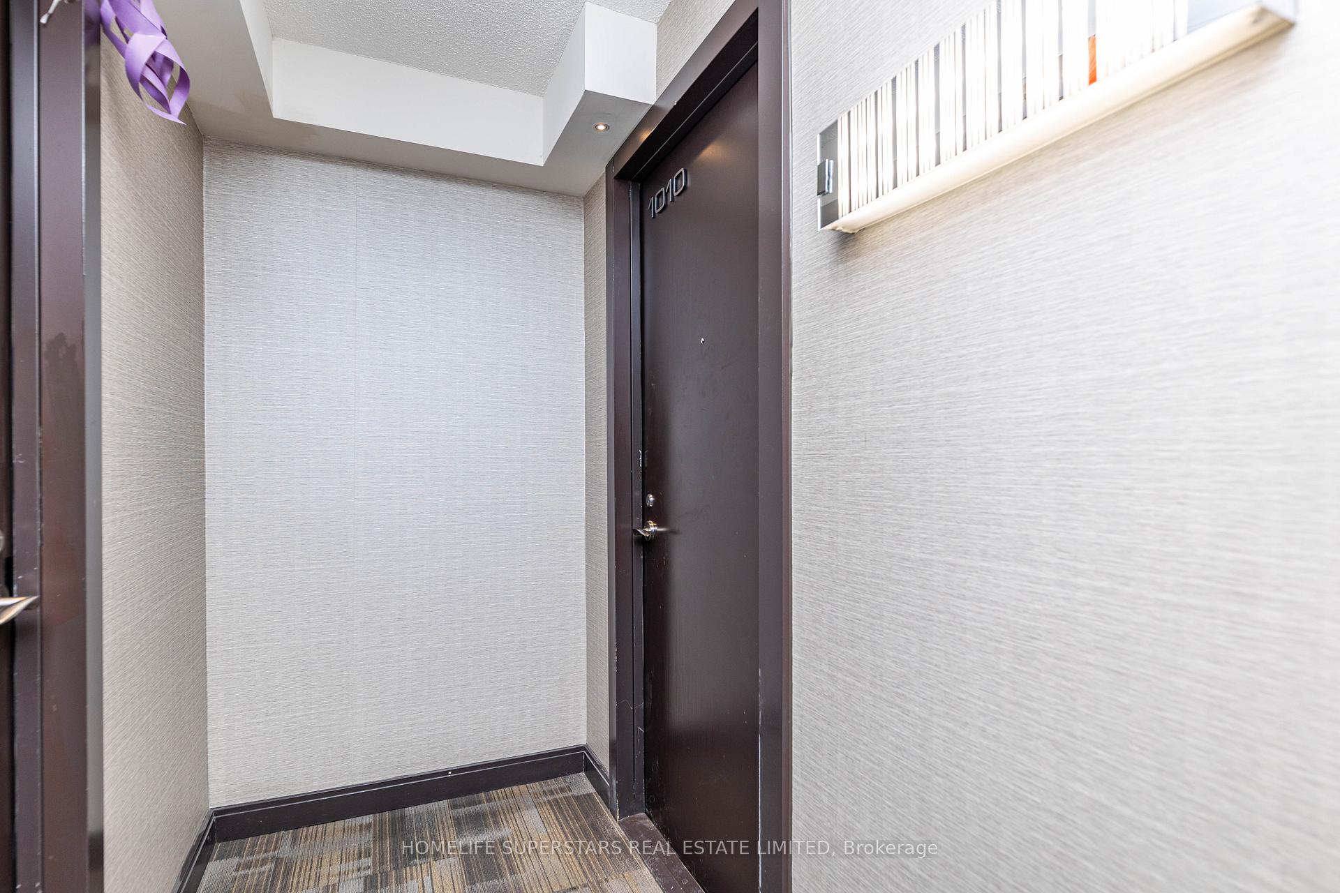 1010 - 1 Valhalla Inn Road, Toronto, ON M9B 1S9