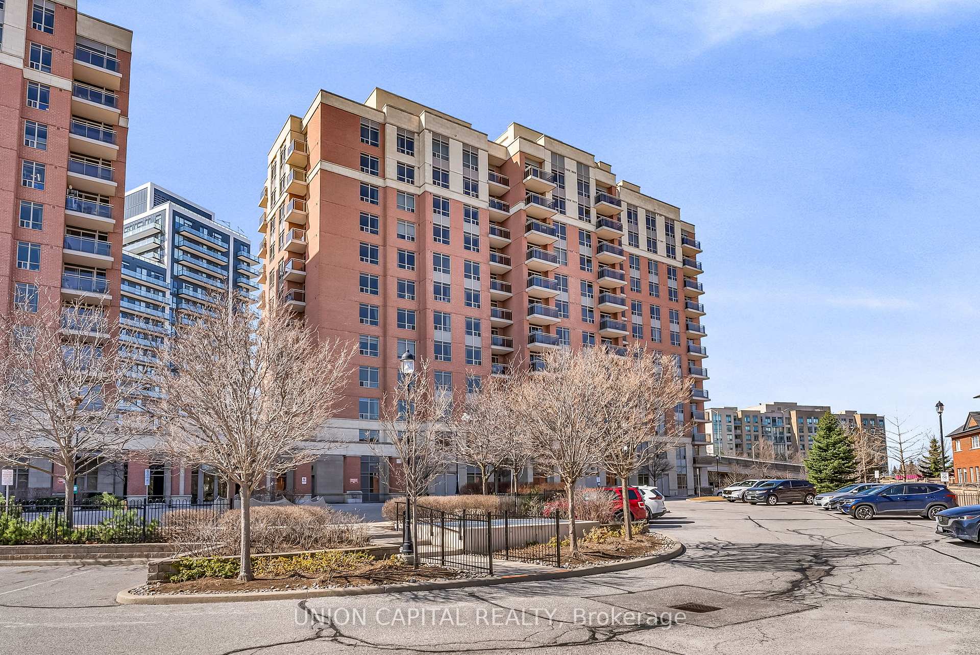 1010 - 75 King William Crescent, Richmond Hill, ON L4B 0C1