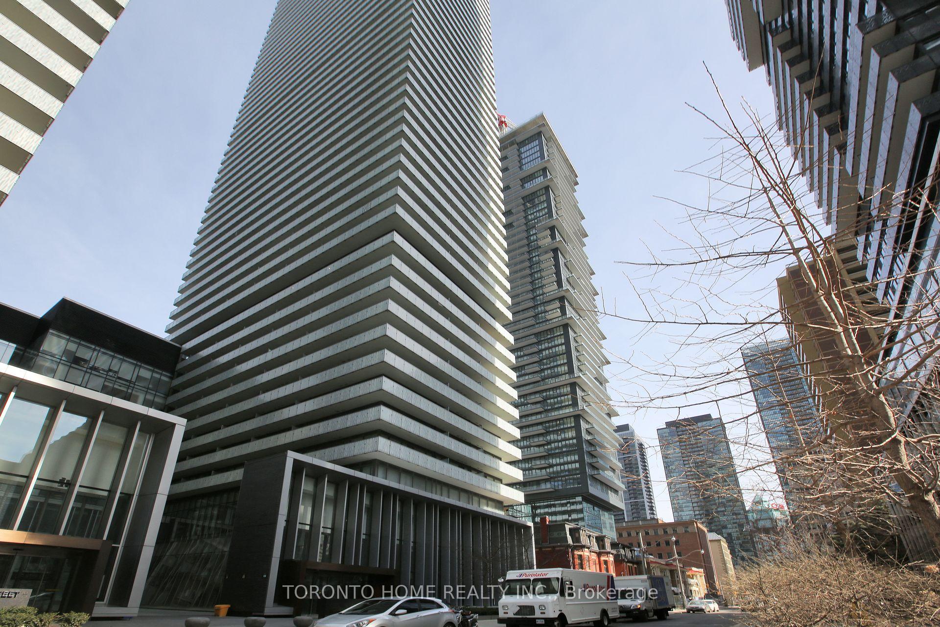 1011 - 50 Charles Street E, Toronto, ON M4Y 0C3