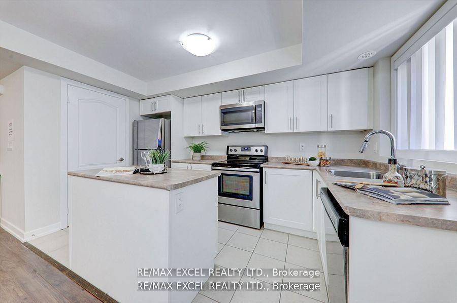 1011 - 55 Lindcrest Manor, Markham, ON L6B 1N3