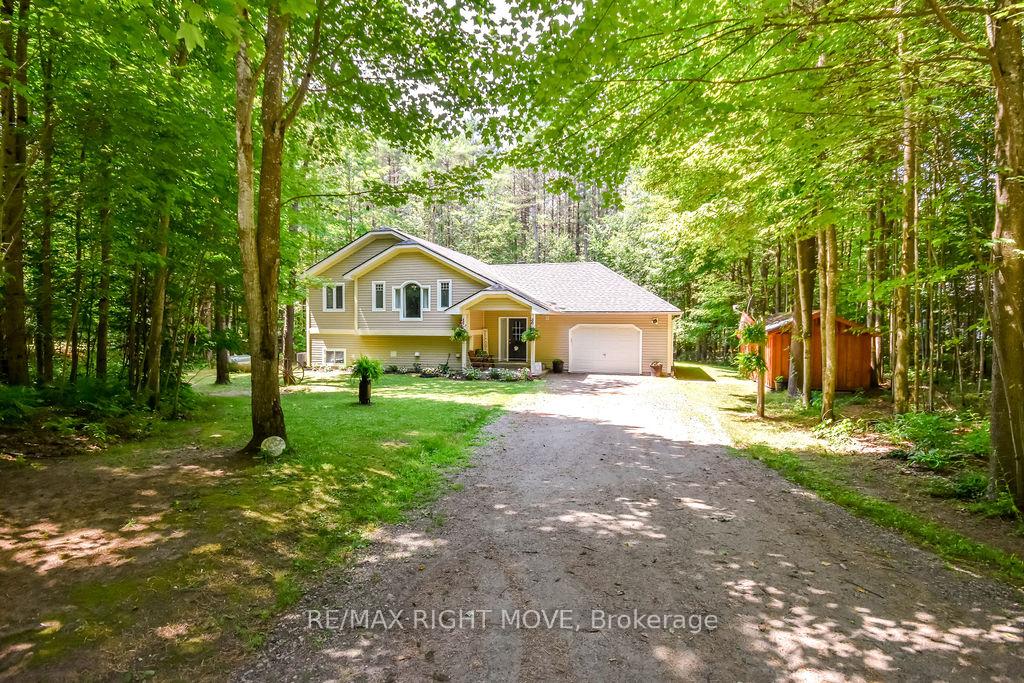 1011 Talbot Trail, Gravenhurst, ON P0E 1N0