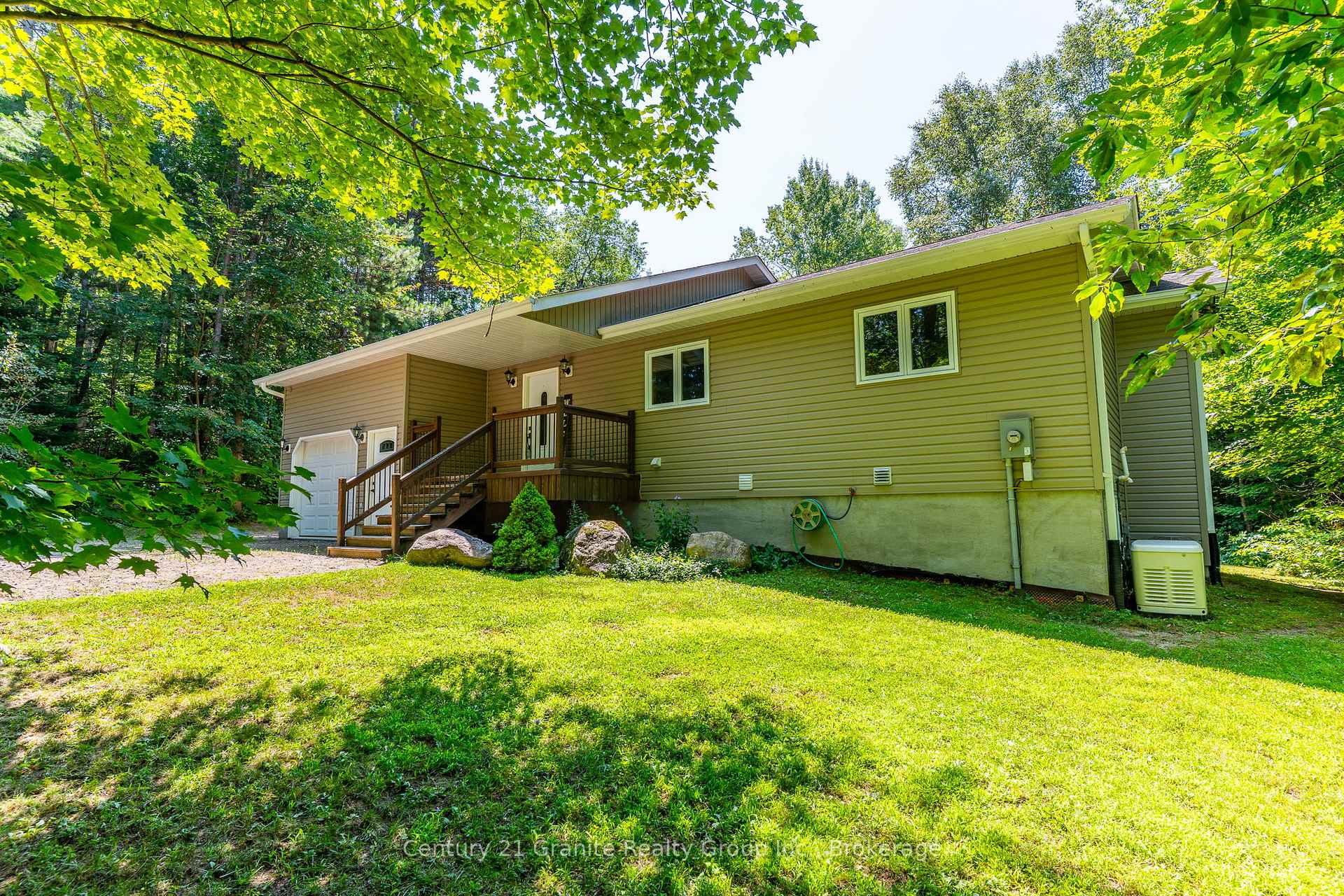 1012 Redner Road, Algonquin Highlands, ON K0M 1S0