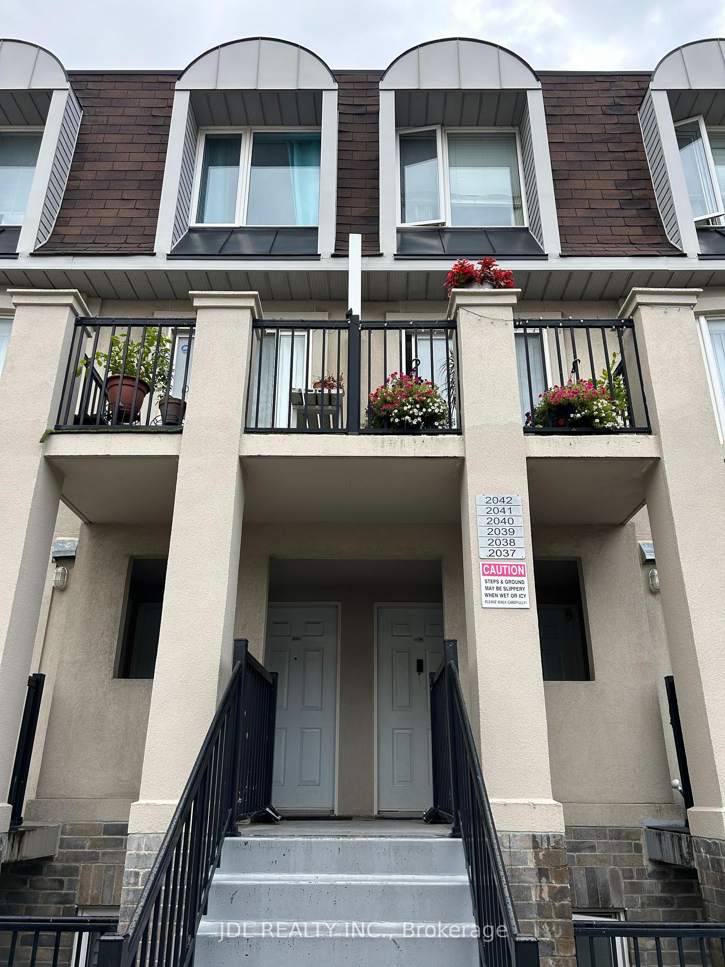 1013 - 85 George Appleton Way, Toronto, ON M3M 0A2