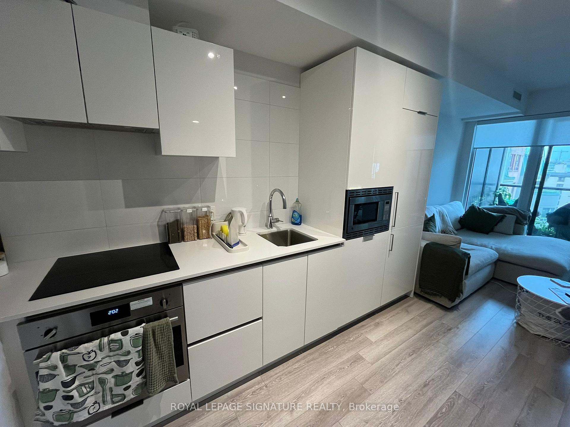 1018 - 121 St. Patrick Street, Toronto, ON M5T 0B8
