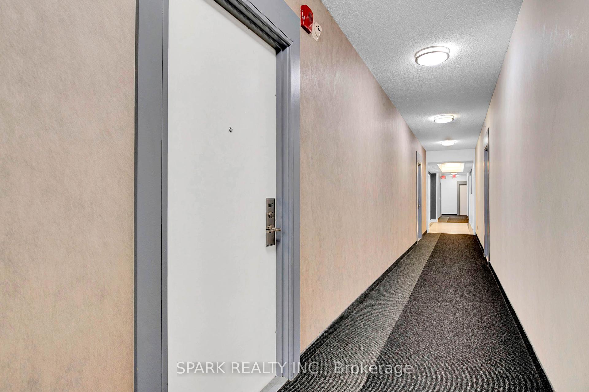 1018 - 15 James Finlay Way, Toronto, ON M3M 0B3