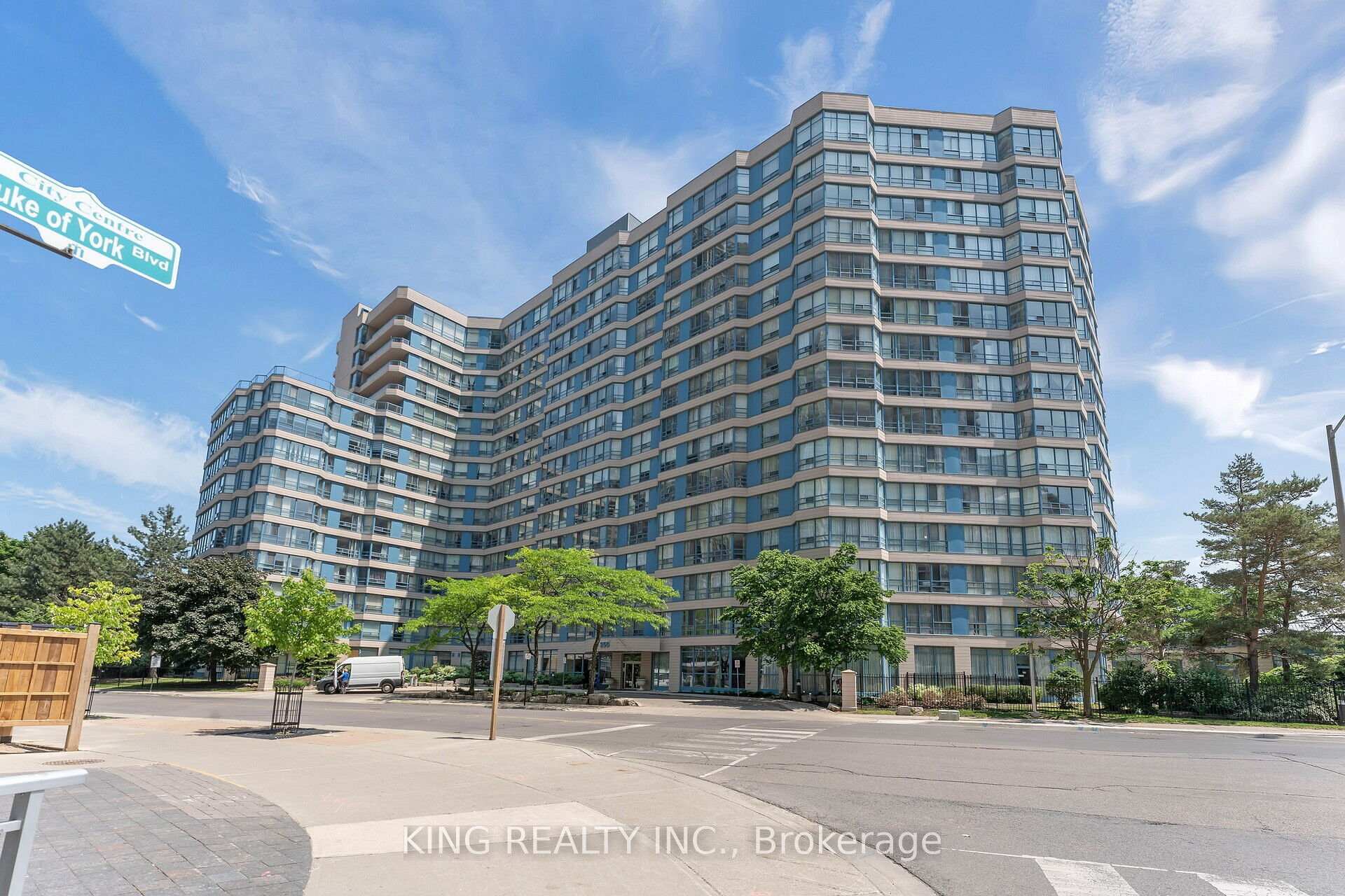 1018 - 250 Webb Drive, Mississauga, ON L5B 3Z4