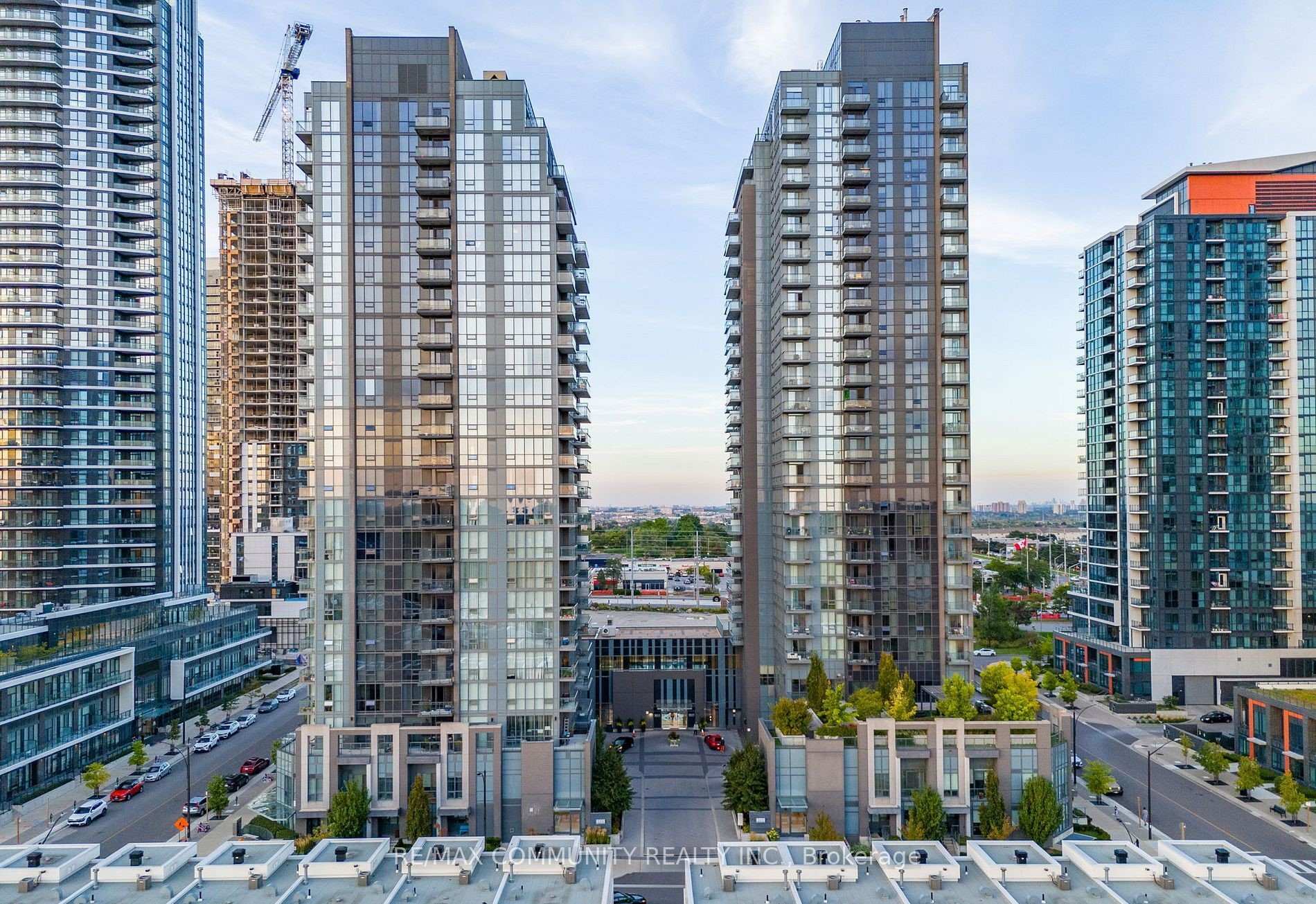 1018 - 5033 Four Springs Avenue, Mississauga, ON L5R 0G6