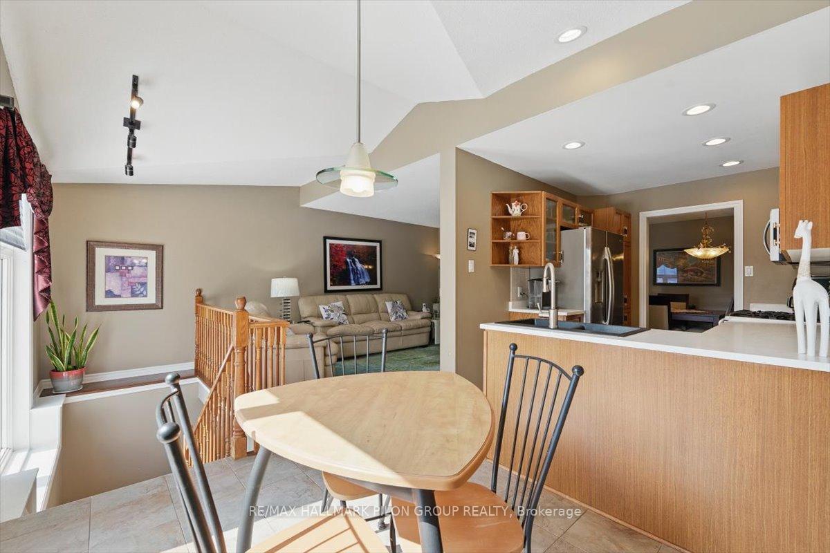 1018 Markwick Crescent, Orleans - Cumberland and Area, ON K4A 4X6
