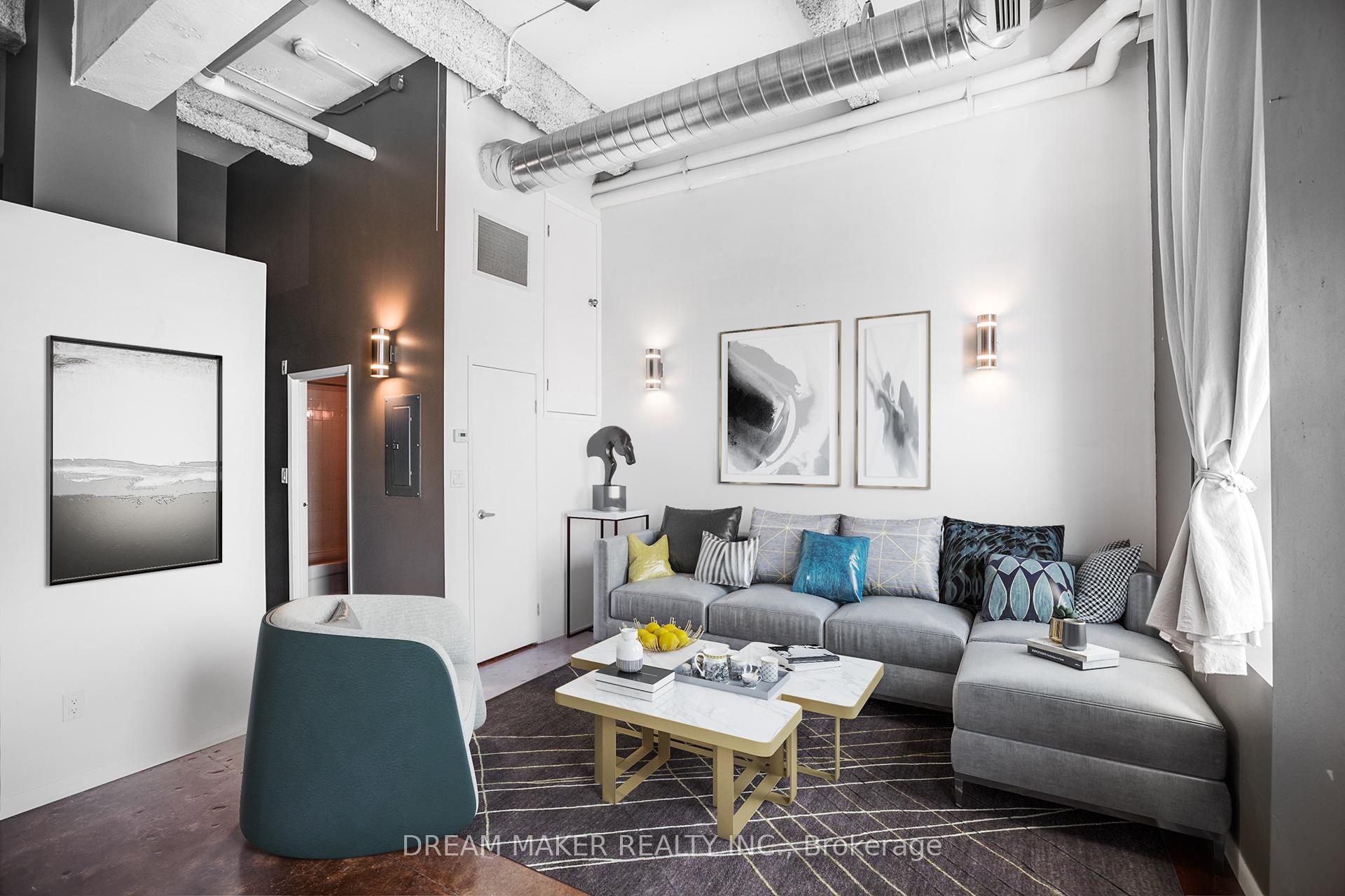 102 - 11 Rebecca Street, Hamilton, ON L8R 3H7
