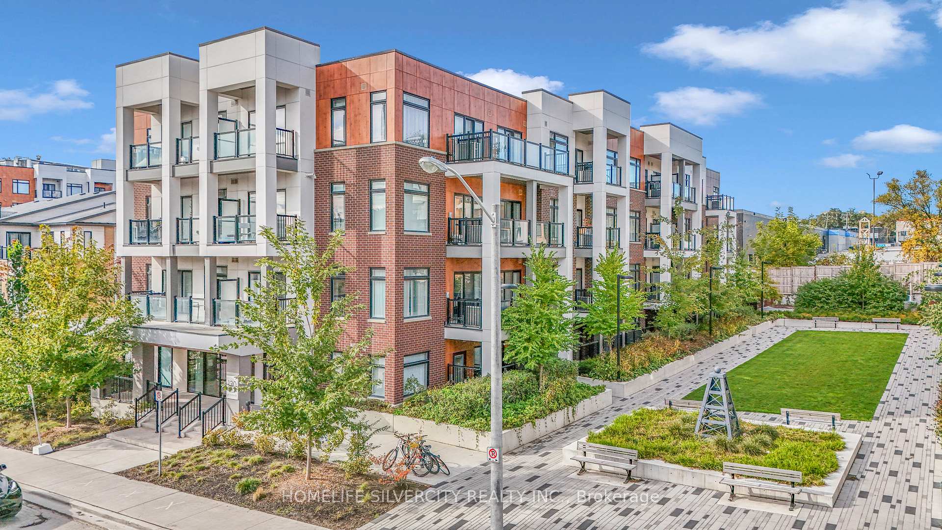 102 - 130 Canon Jackson Drive, Toronto, ON M6M 0B7