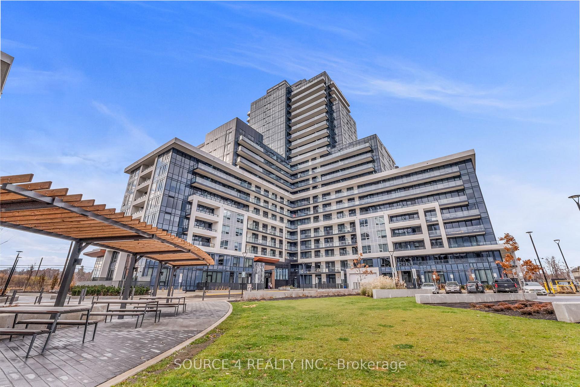 102 - 3220 William Coltson Avenue, Oakville, ON L6H 7X9