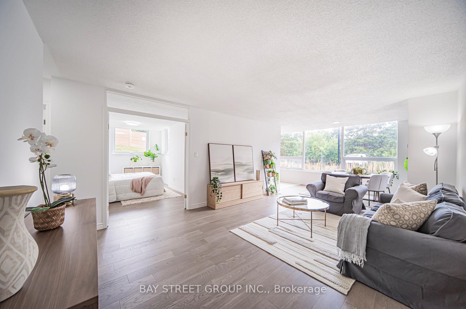 102 - 326 Major Mackenzie Drive E, Richmond Hill, ON L4C 8T4