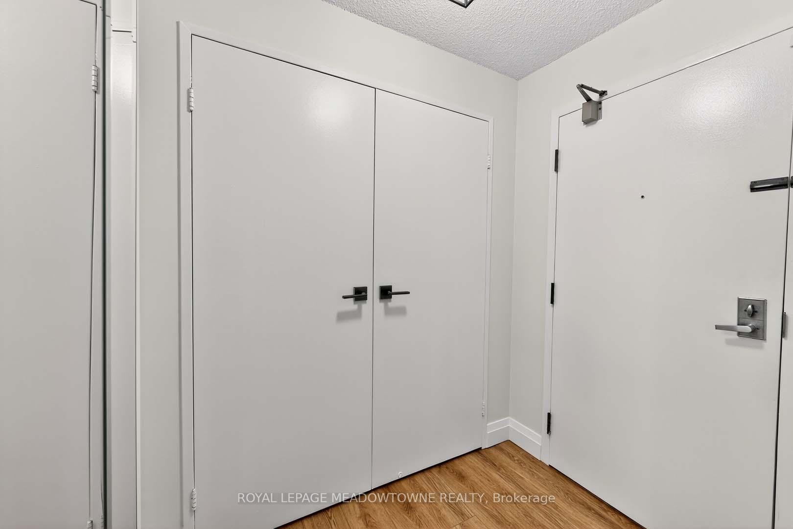 102 - 3695 Kaneff Crescent, Mississauga, ON L5A 4B6 - GTA-Homes