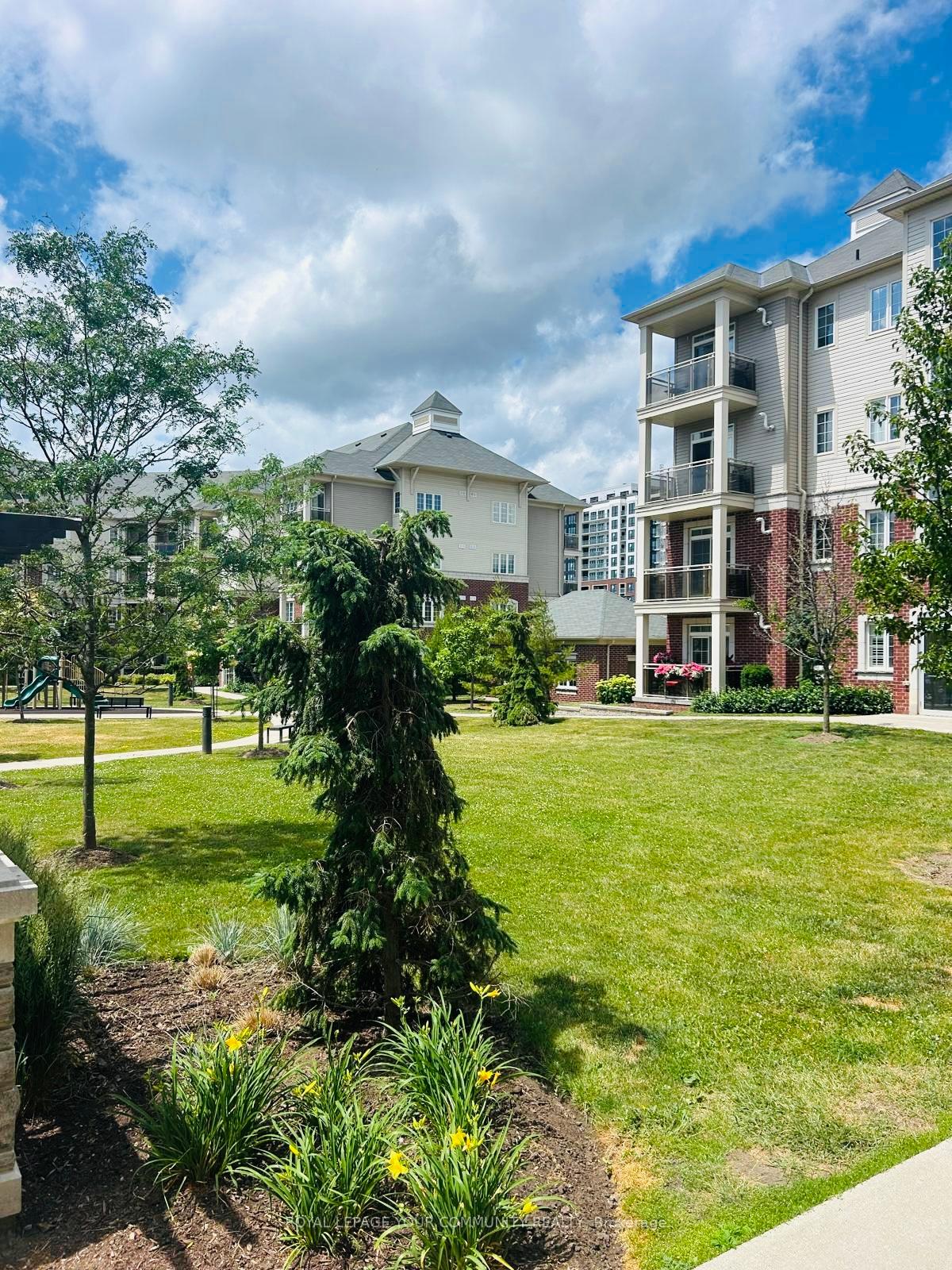 102 - 80 Aspen Springs Drive, Clarington, ON L1C 0V4