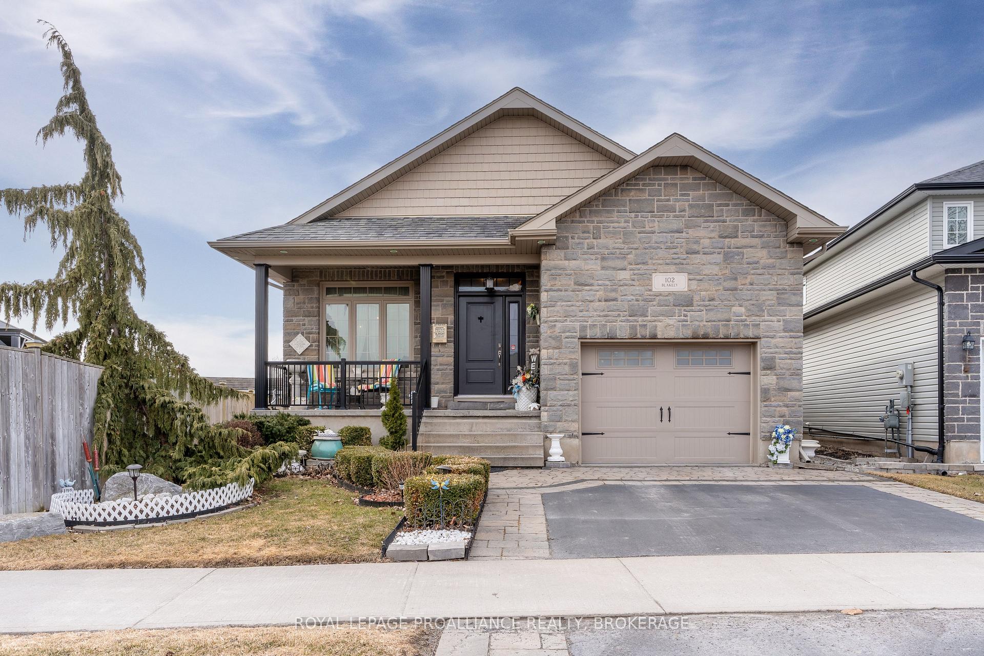 102 Blakely Street, Loyalist, ON K7N 0A3