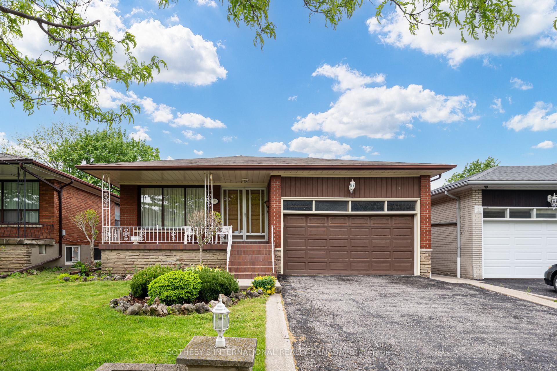 102 Clement Road, Toronto, ON M9R 1Z2