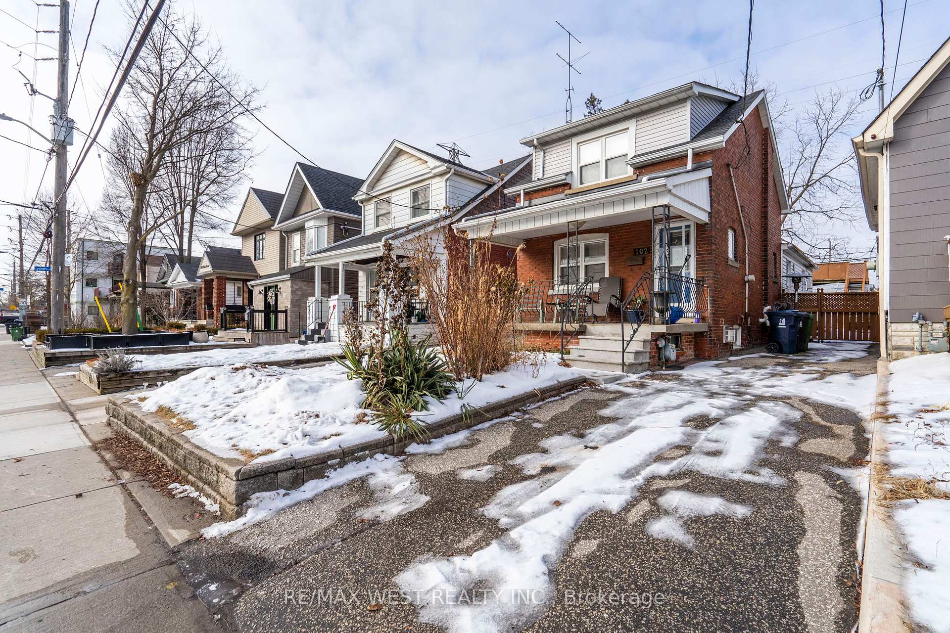 102 Eileen Avenue, Toronto, ON M6N 1V4