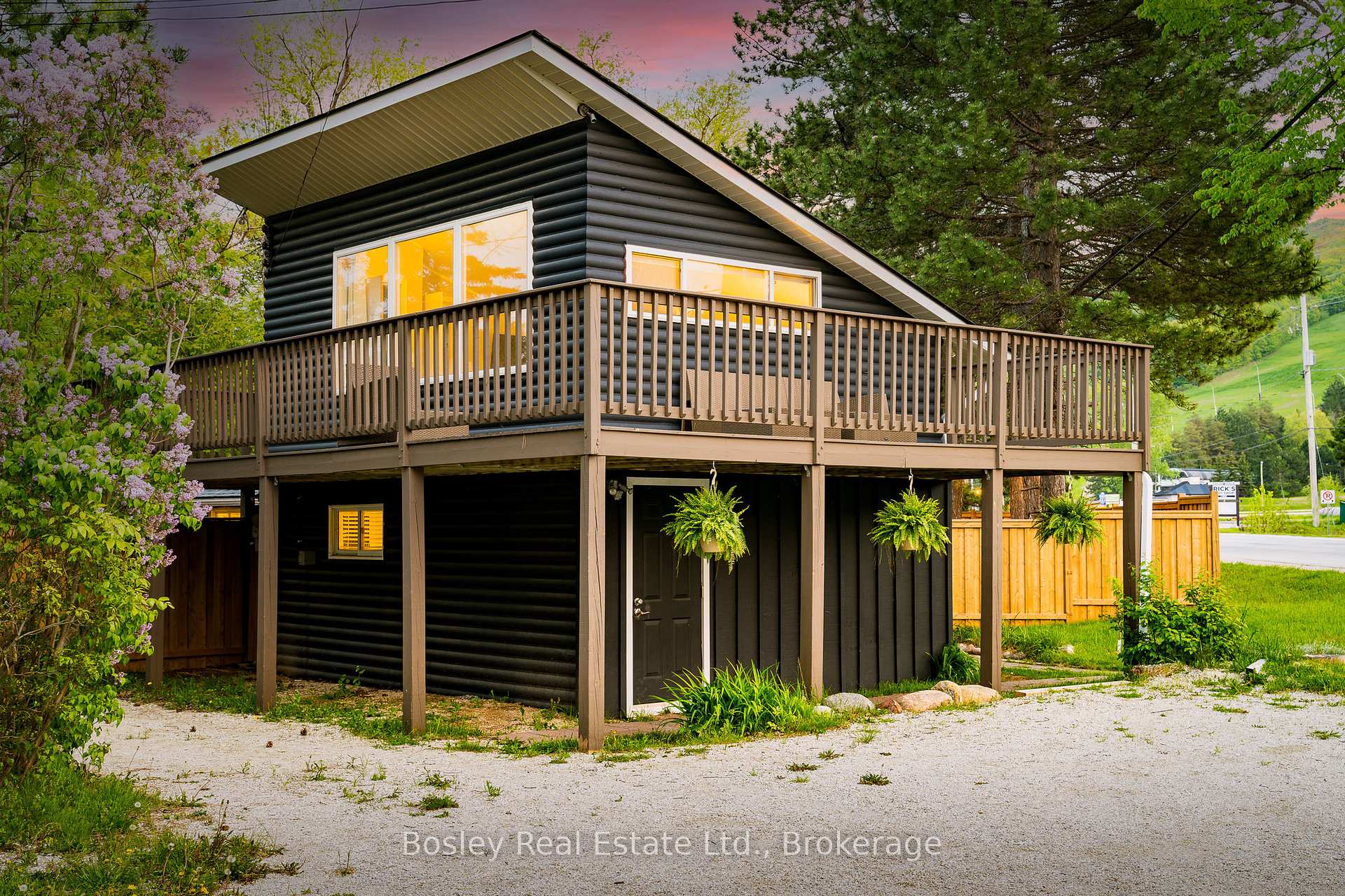 102 HELEN Street, Blue Mountains, ON L9Y 3Z2