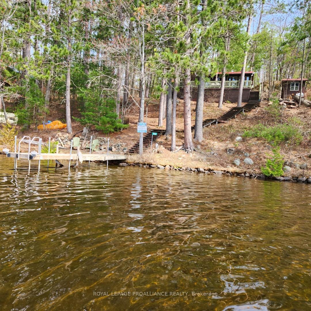 102 Mazinaw Lake, Addington Highlands, ON K0H 1K0