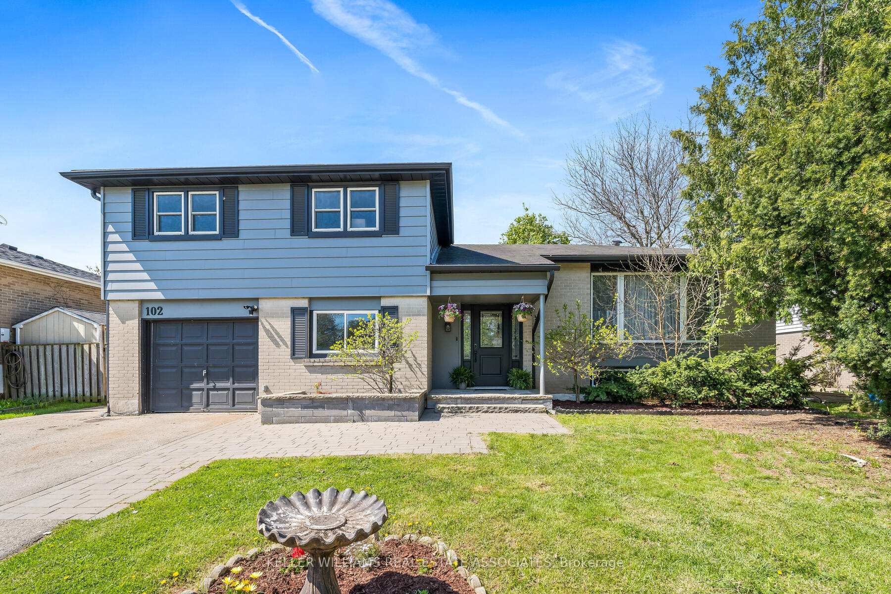 102 Moore Park Crescent, Halton Hills, ON L7G 2T4