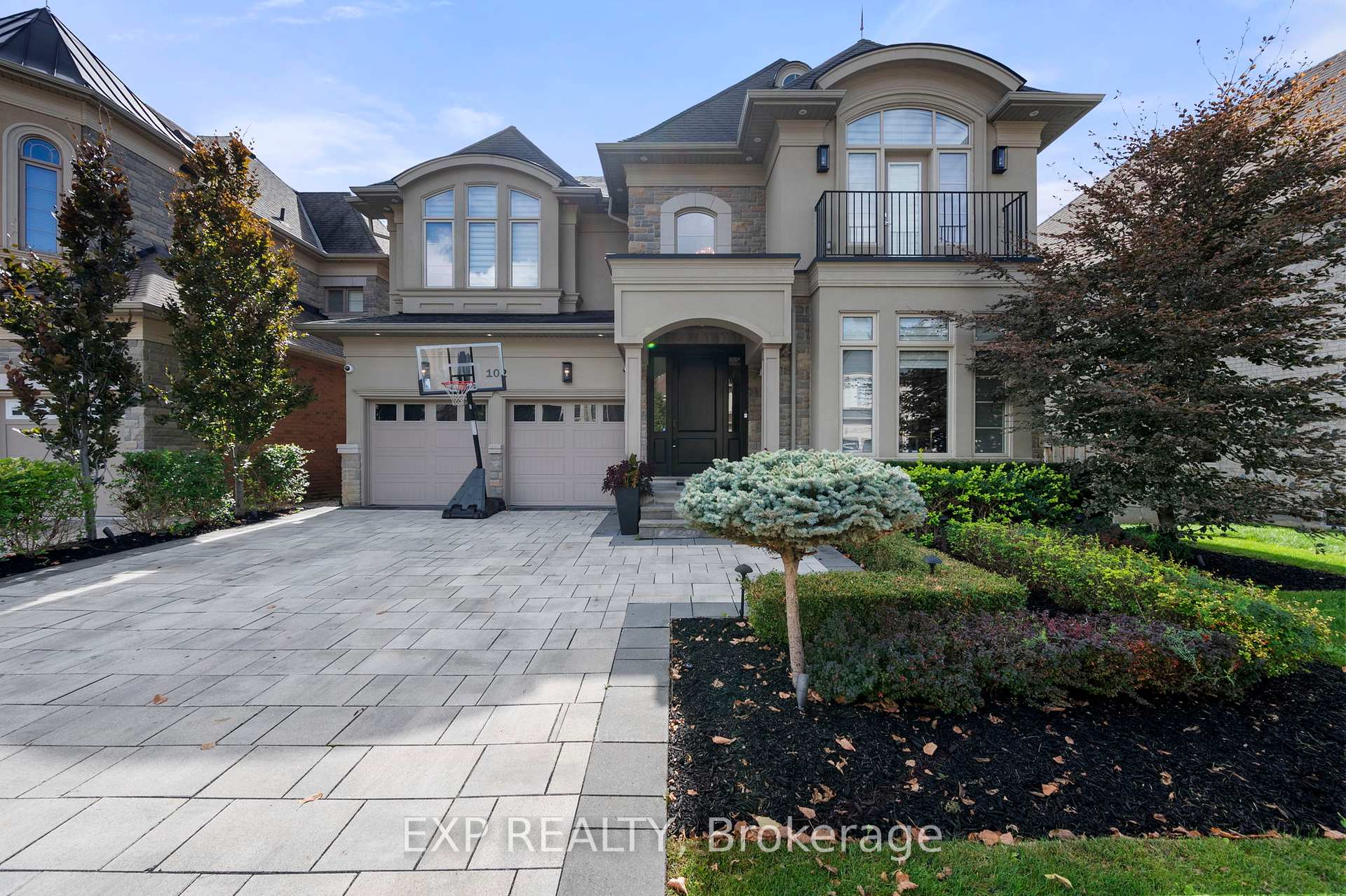 102 Vines Place, Aurora, ON L4G 0R7
