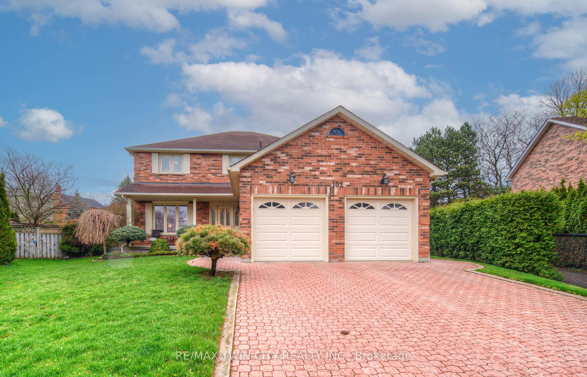 102 Wallace Drive, Cambridge, ON N1T 1K8