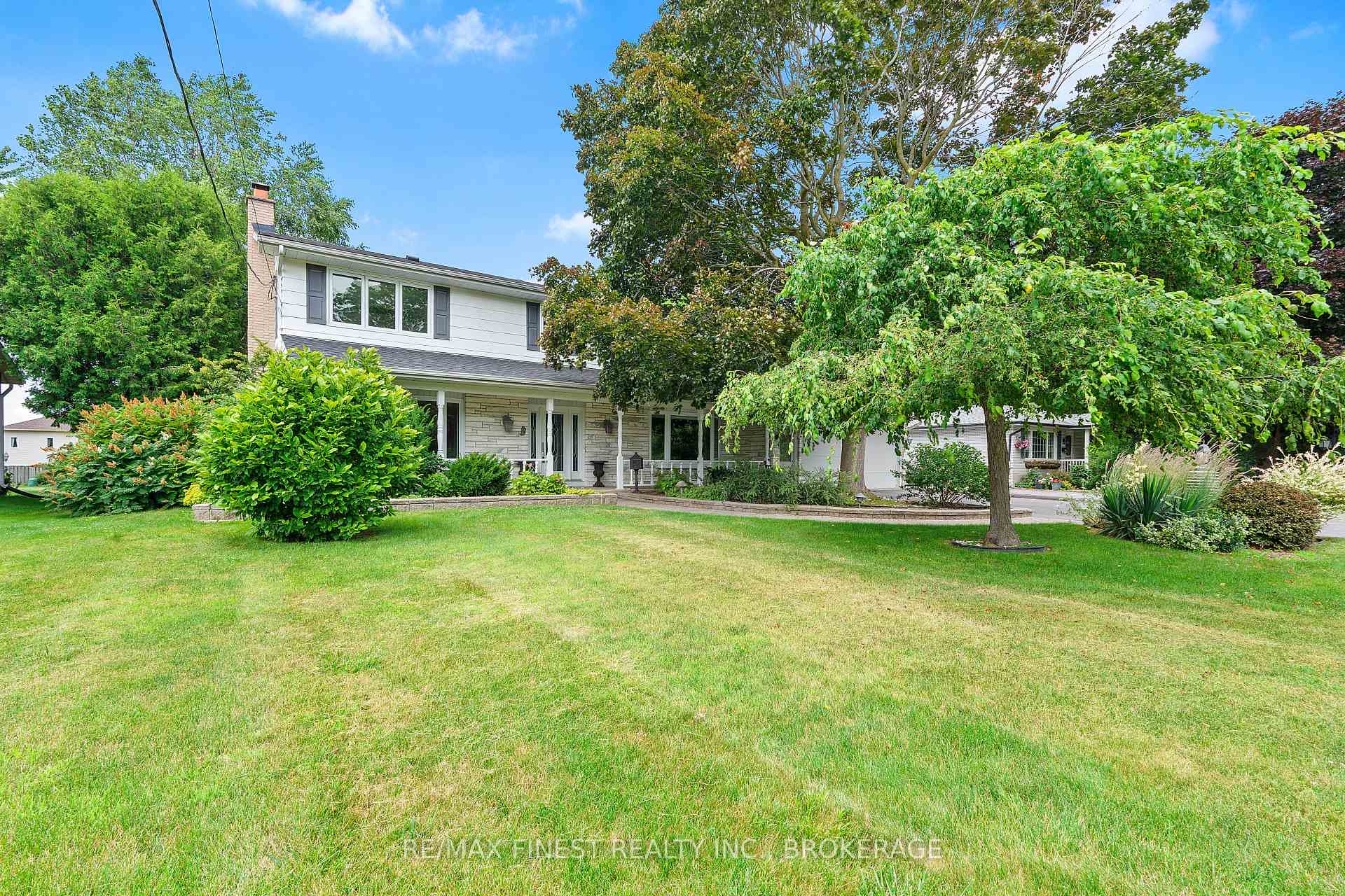 1021 Sydenham Road, Kingston, ON K7M 3L8