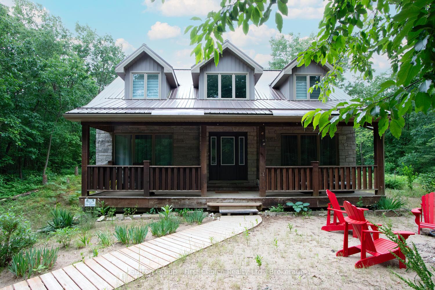 10263 Daniel Avenue, Lambton Shores, ON N0M 1T0