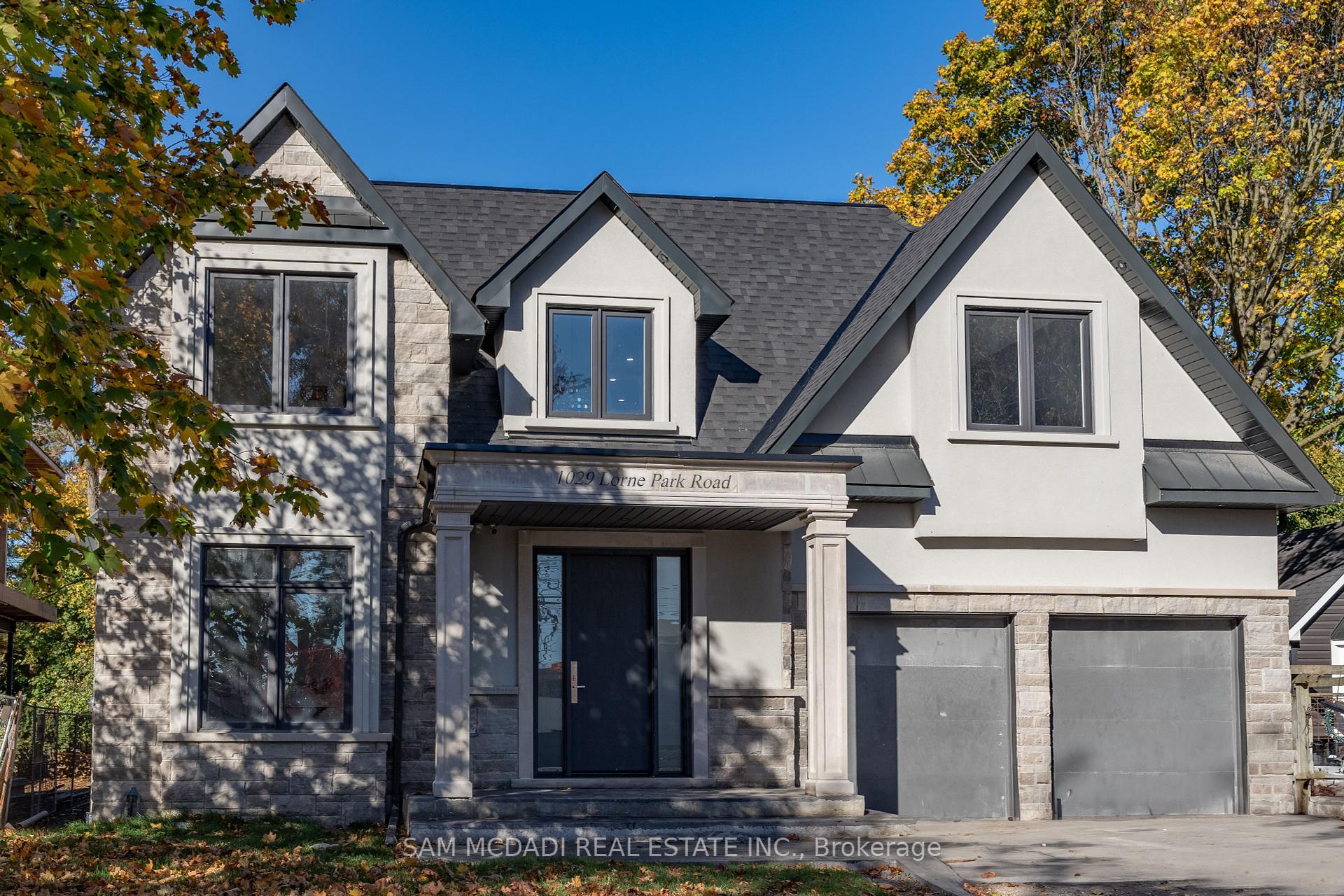 1029 Lorne Park Road, Mississauga, ON L5H 2Z9