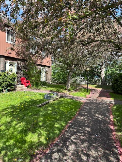 103 - 121 University Avenue E, Waterloo, ON N2J 4J1