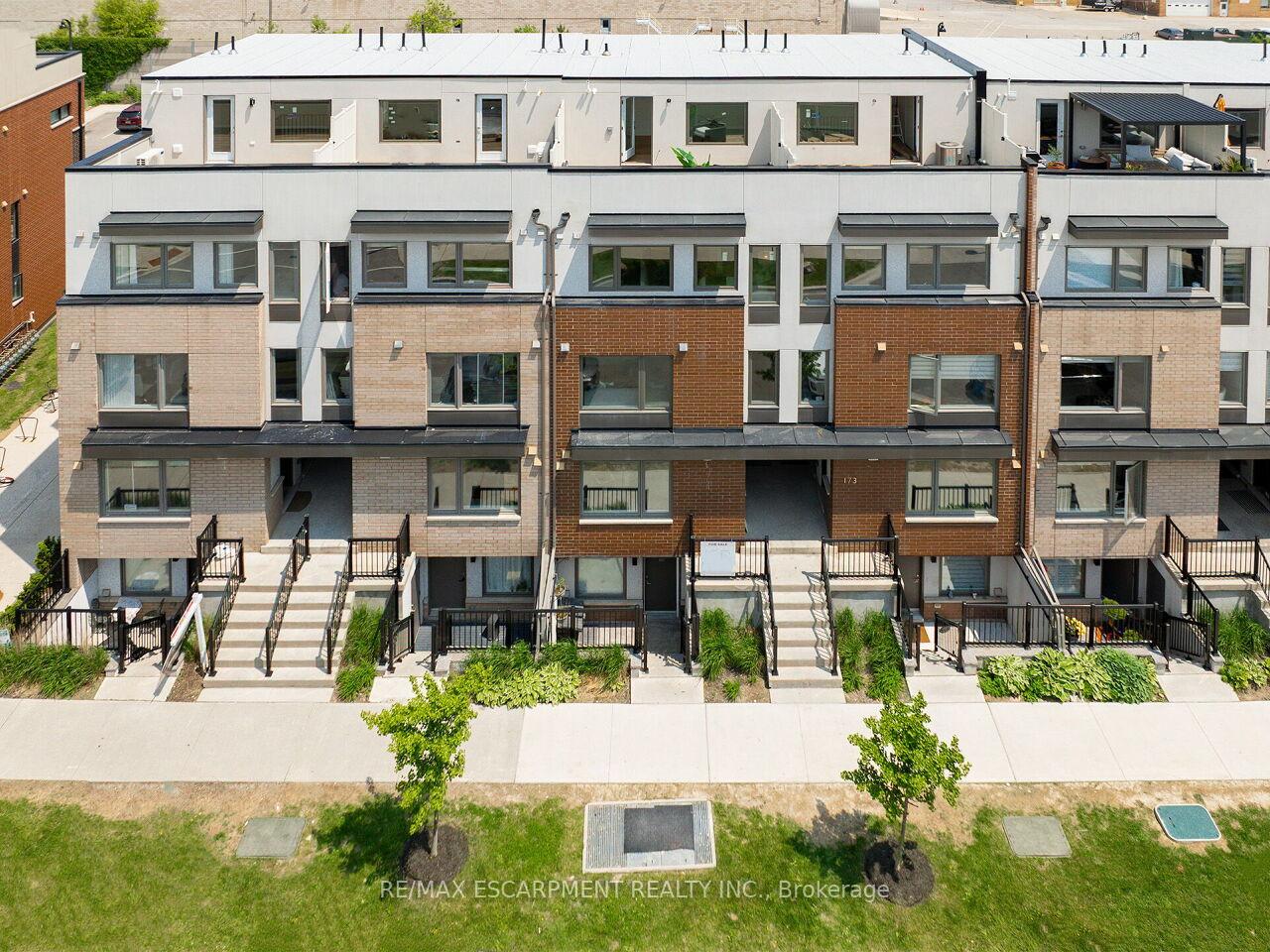 103 - 173 William Duncan Road, Toronto, ON M3K 0B8