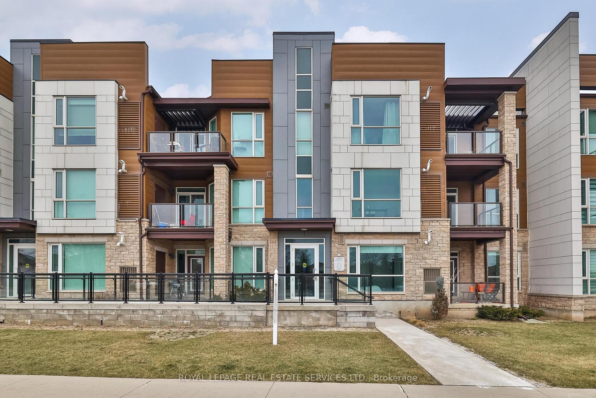 103 - 2393 Bronte Road, Oakville, ON L6M 1P5