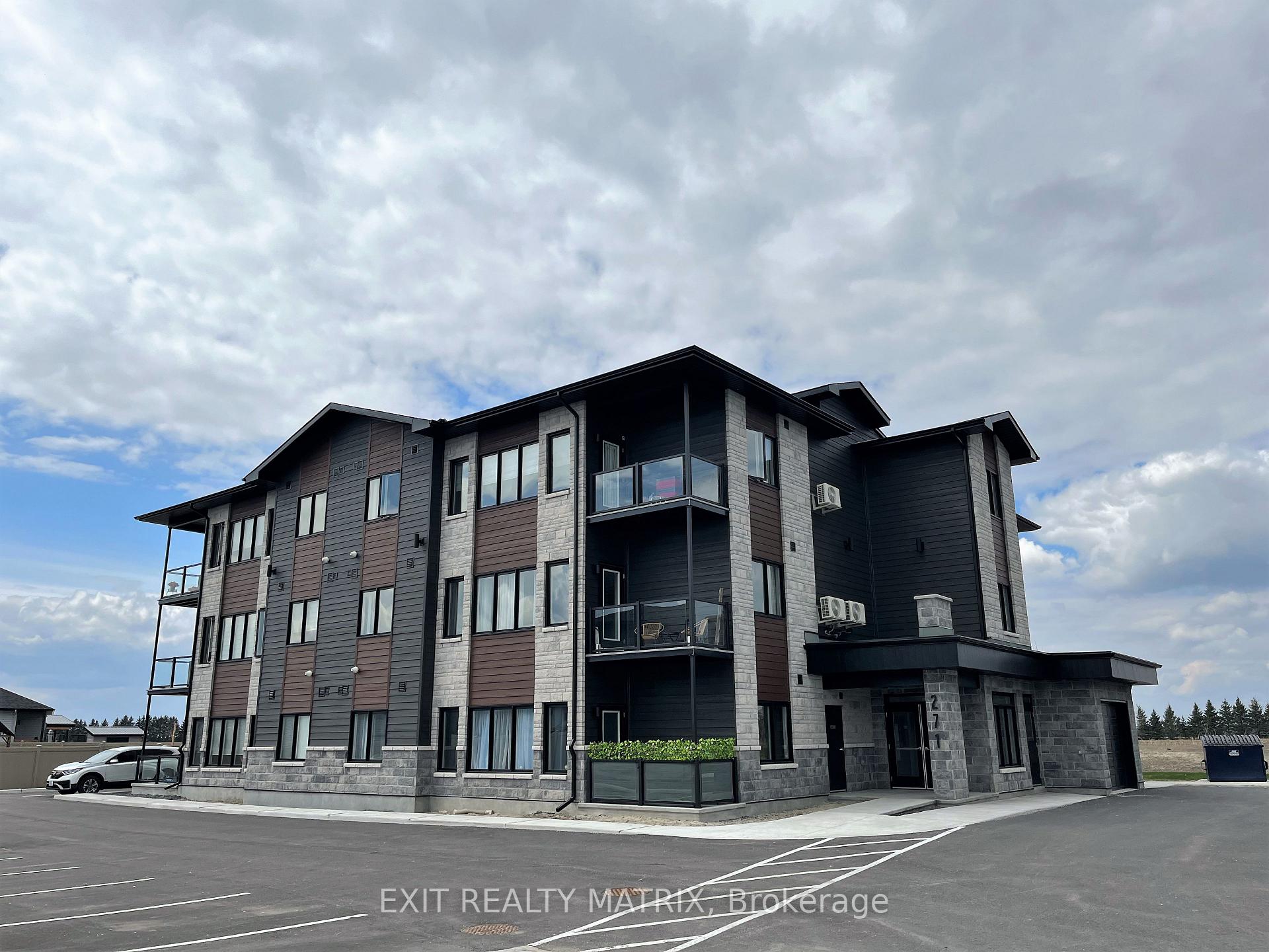 103 - 271 Belfort Street, Russell, ON K0A 1W0