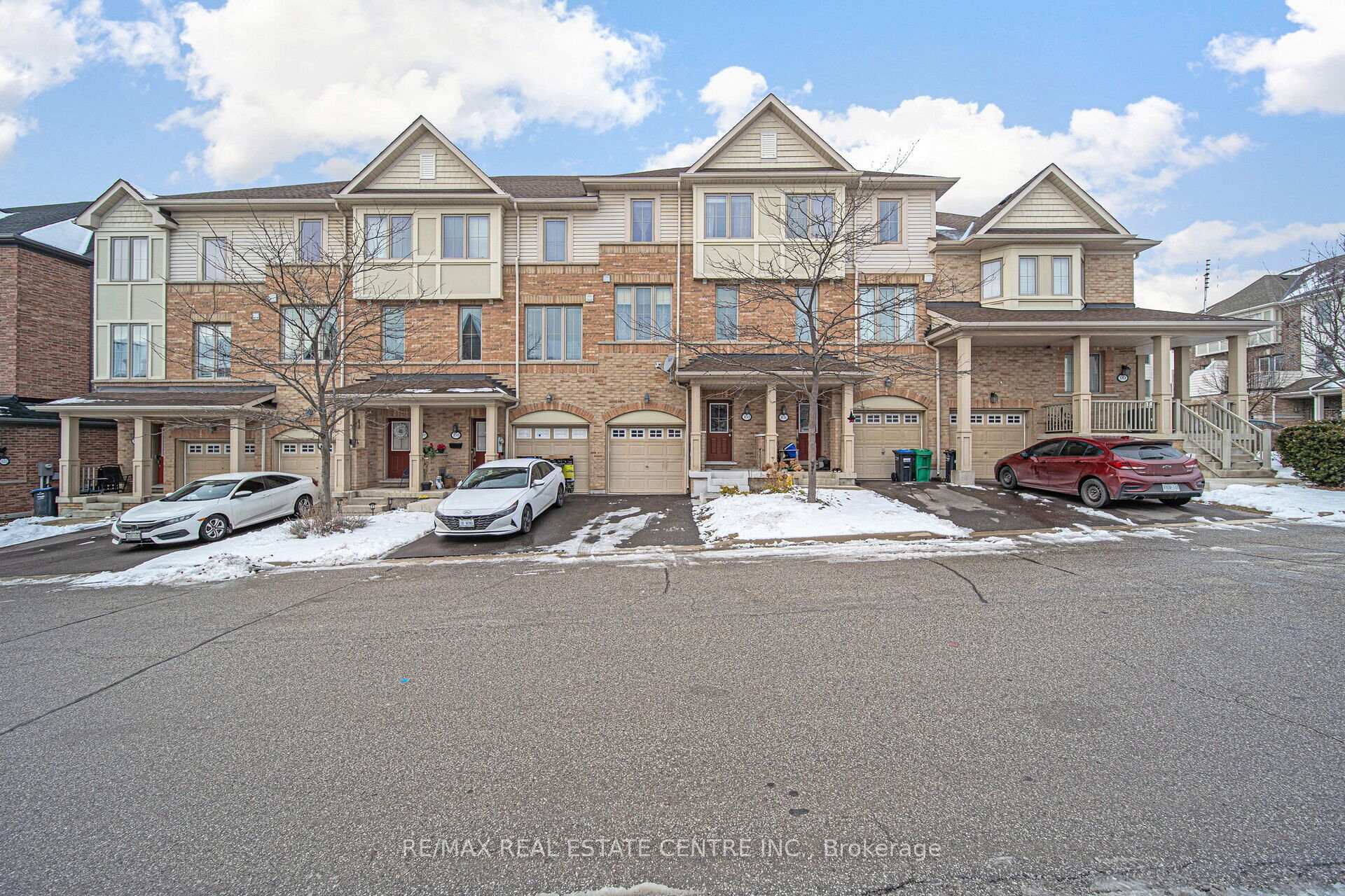 103 Cedar Lake Crescent, Brampton, ON L6Y 0R1