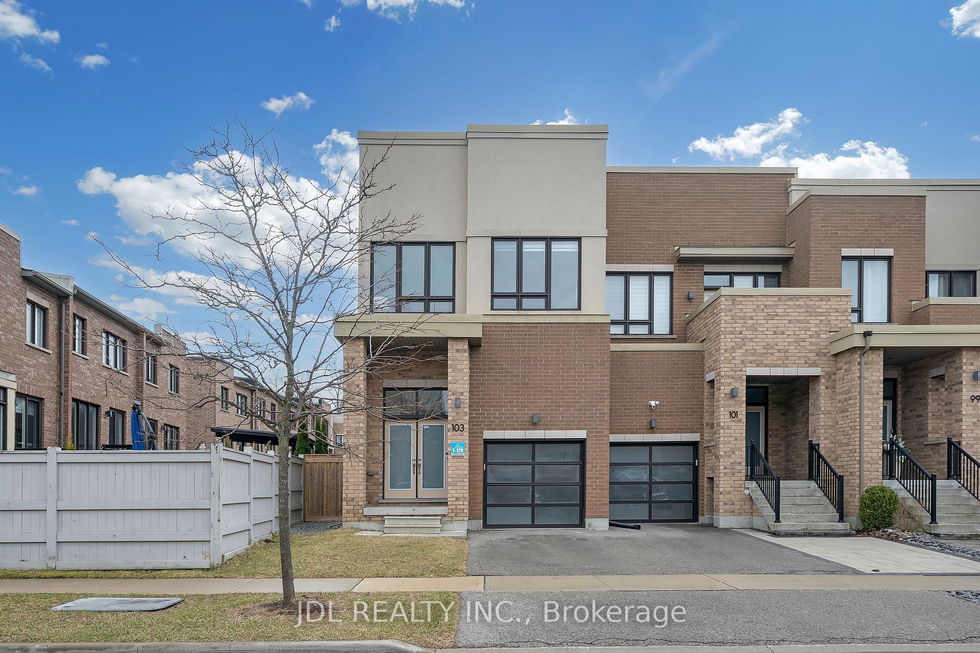 103 Denarius Crescent, Richmond Hill, ON L4E 0Y9