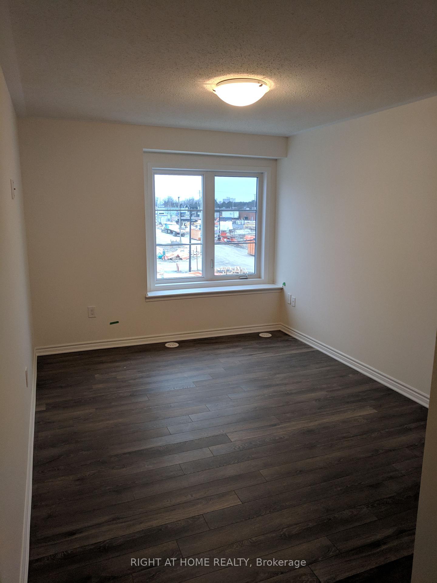 103 Howe Avenue, Toronto, ON M1L 0J4