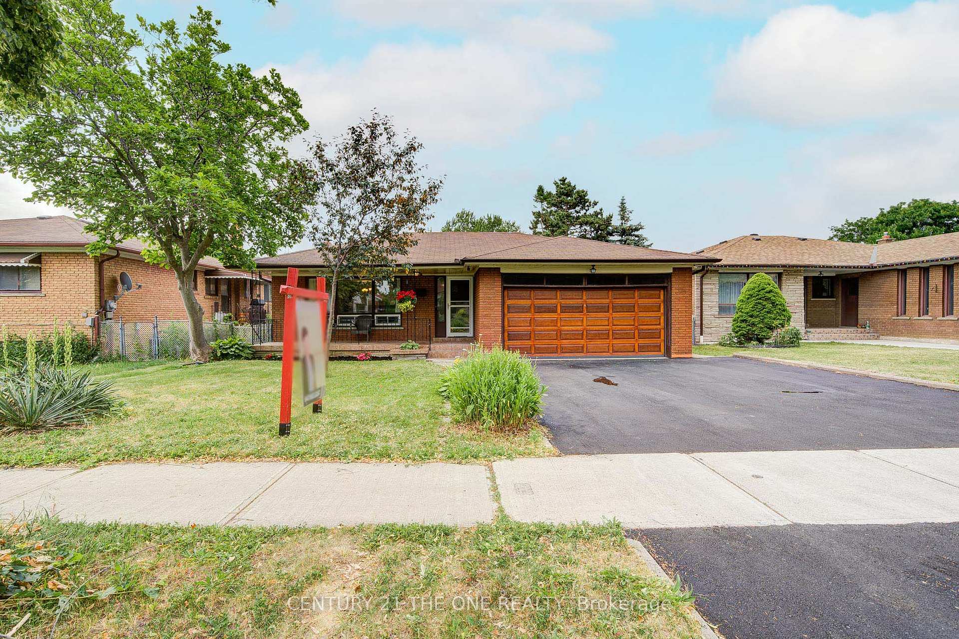 103 Margaret Avenue, Toronto, ON M2J 4C4