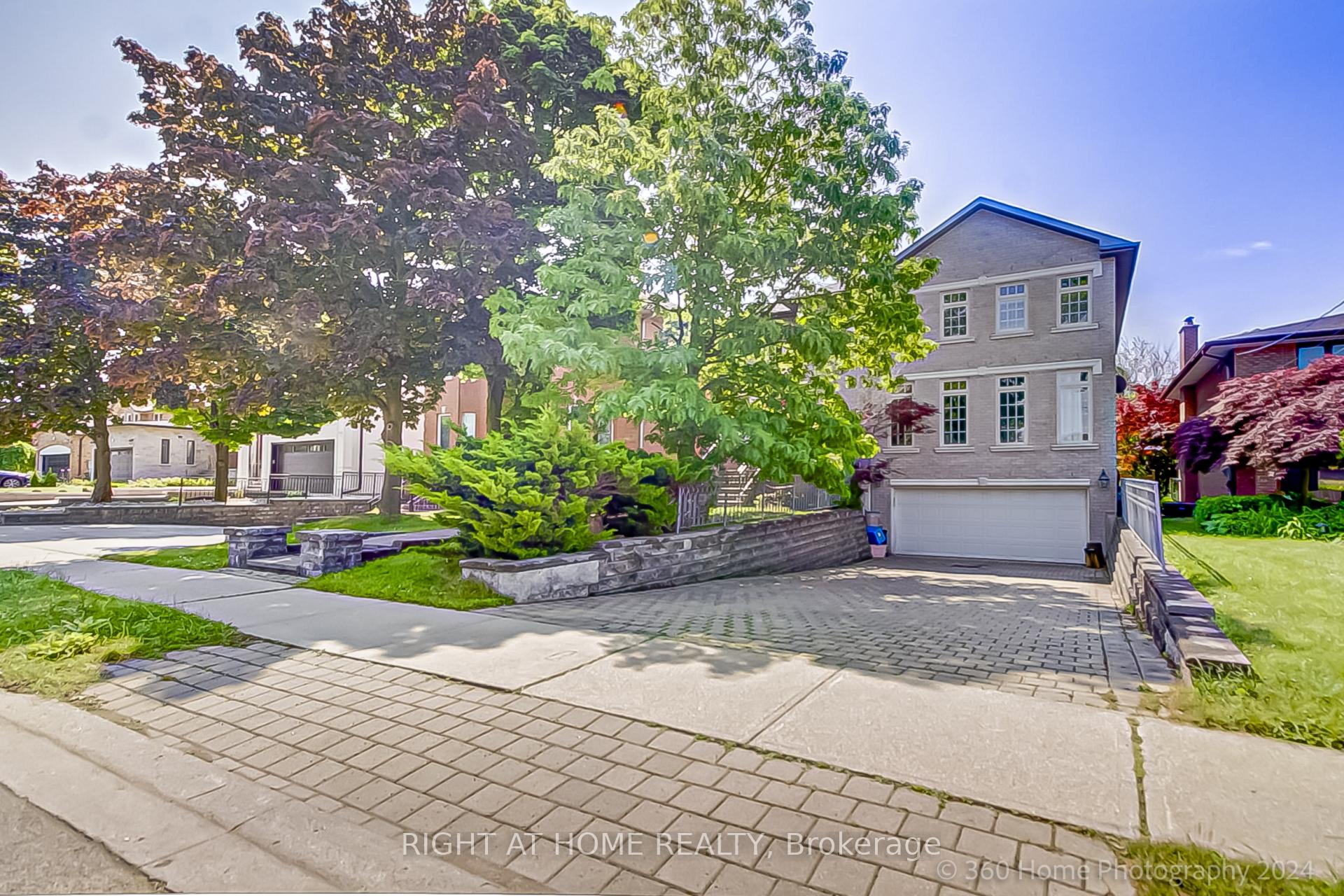 103 Oak Avenue, Richmond Hill, ON L4C 6R6