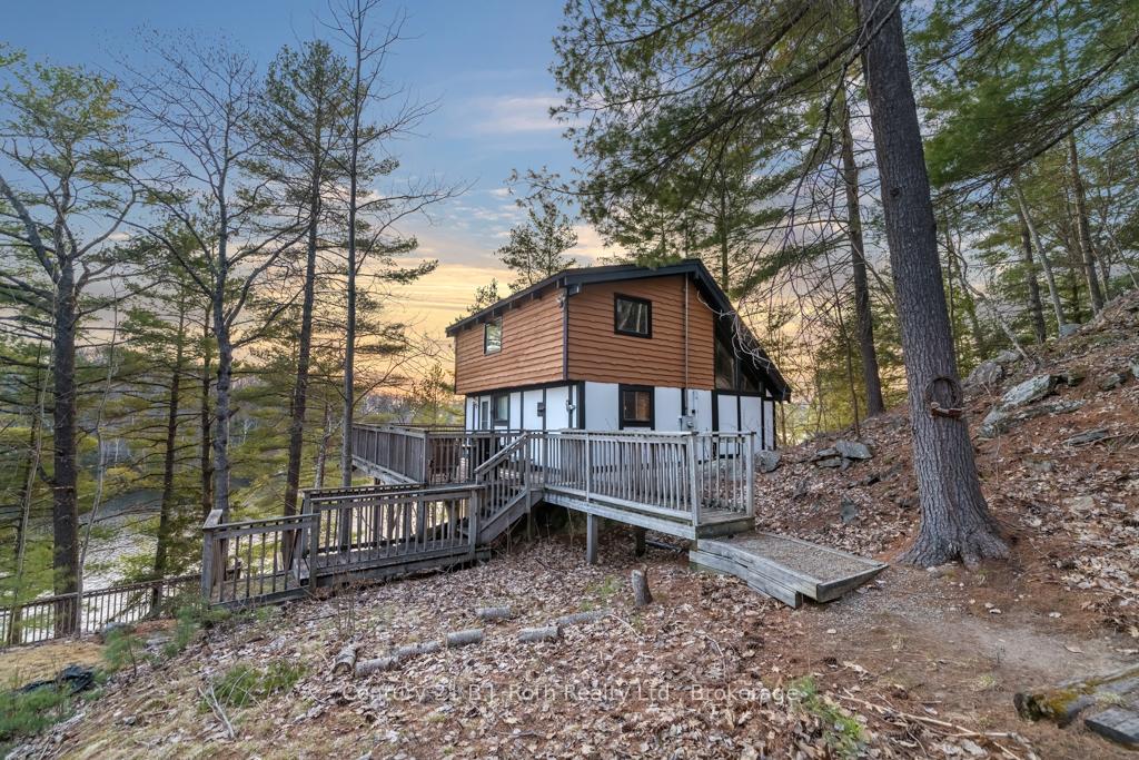 1033 Bayview Point Road, Lake of Bays, ON P0A 1H0