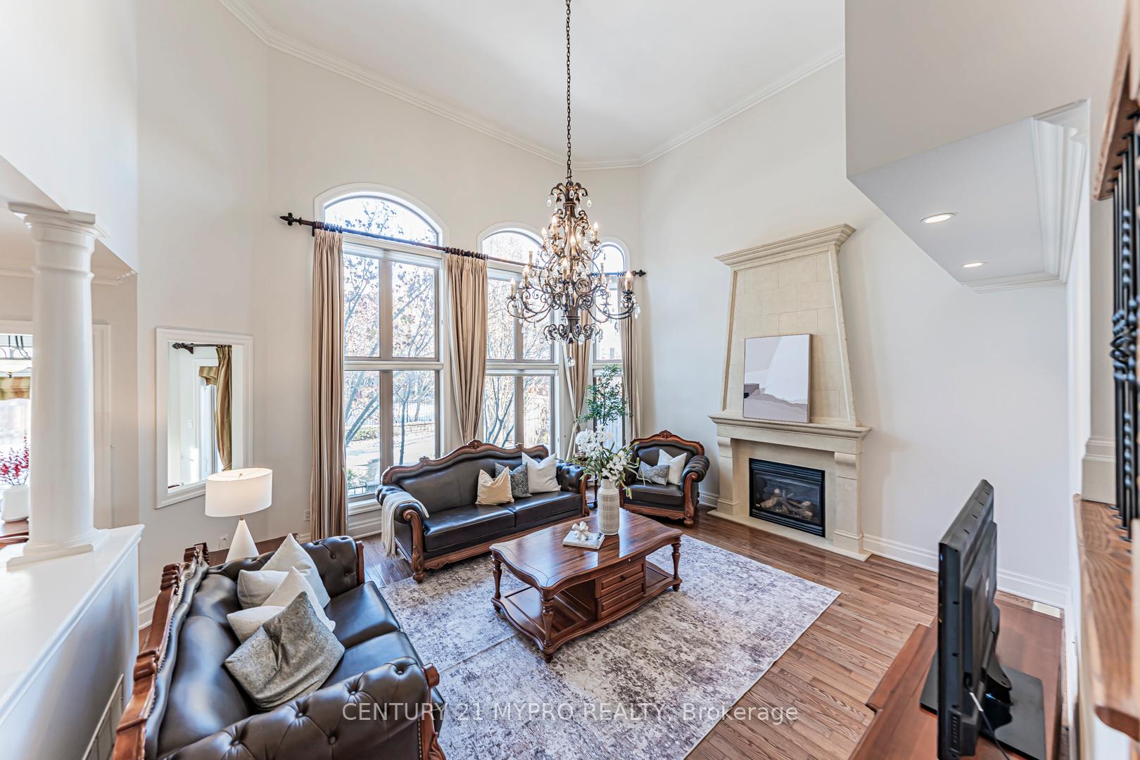 1033 Kestell Boulevard, Oakville, ON L6H 7L7