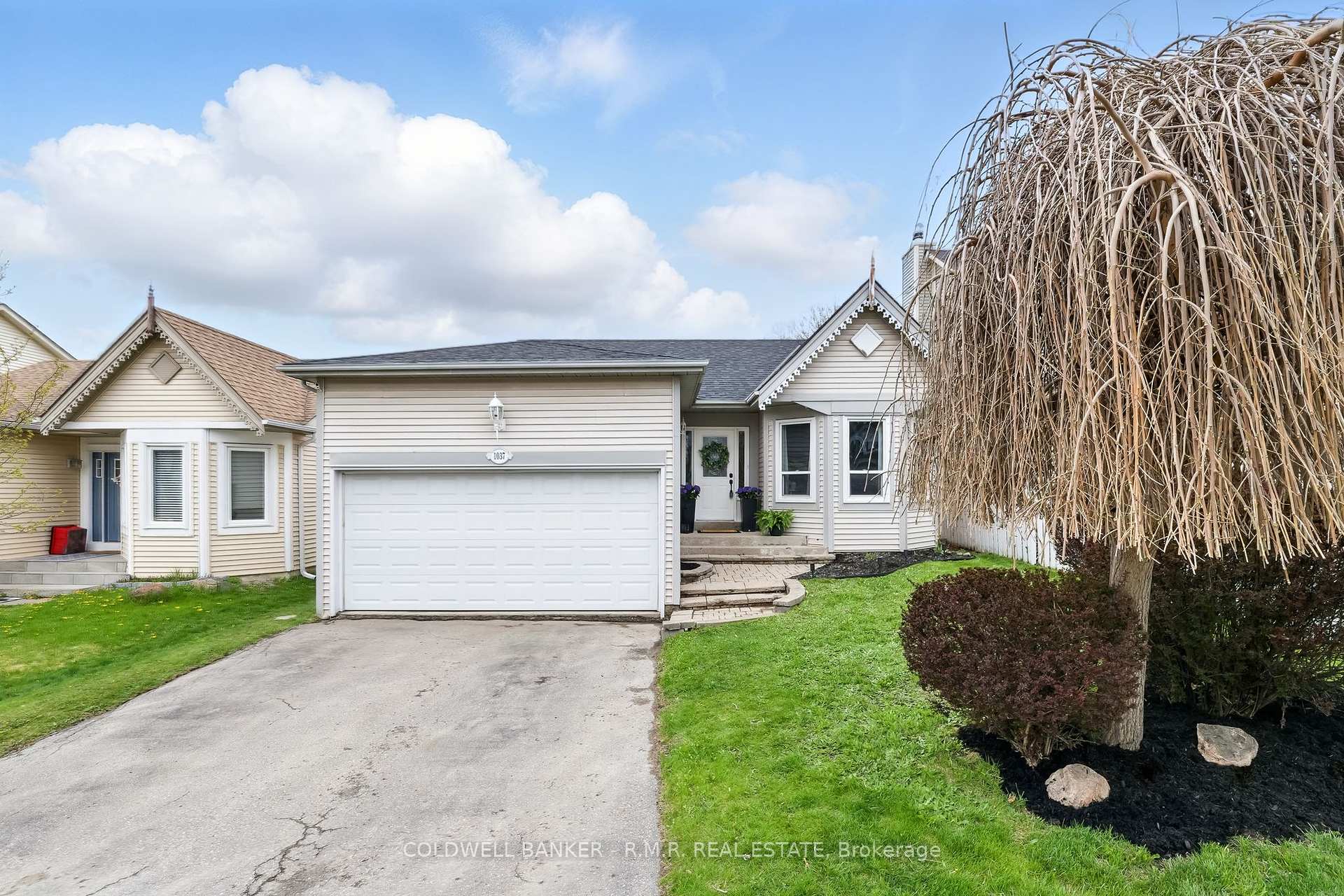 1037 Ripley Crescent, Oshawa, ON L1K 2E6