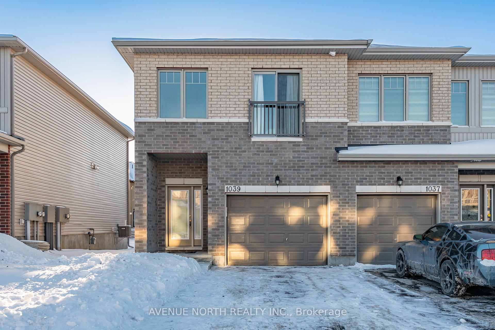 1039 Cedar Creek Drive, Blossom Park - Airport and Area, ON K1X 0G3
