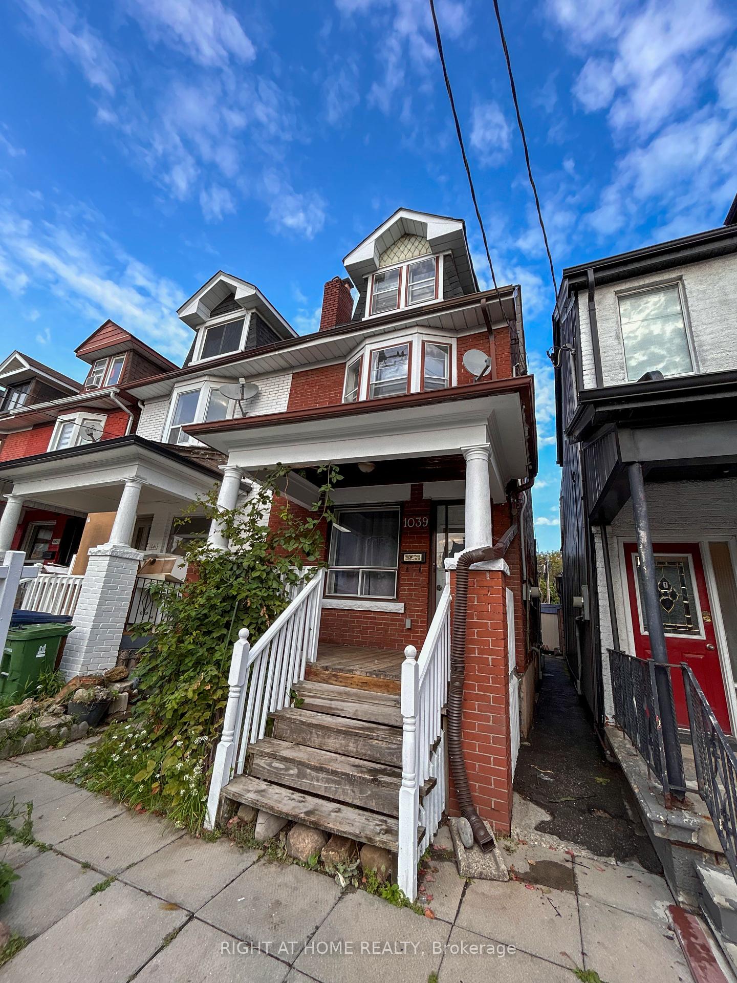 2 - 1039 Ossington Avenue W, Toronto, ON M6G 3V9