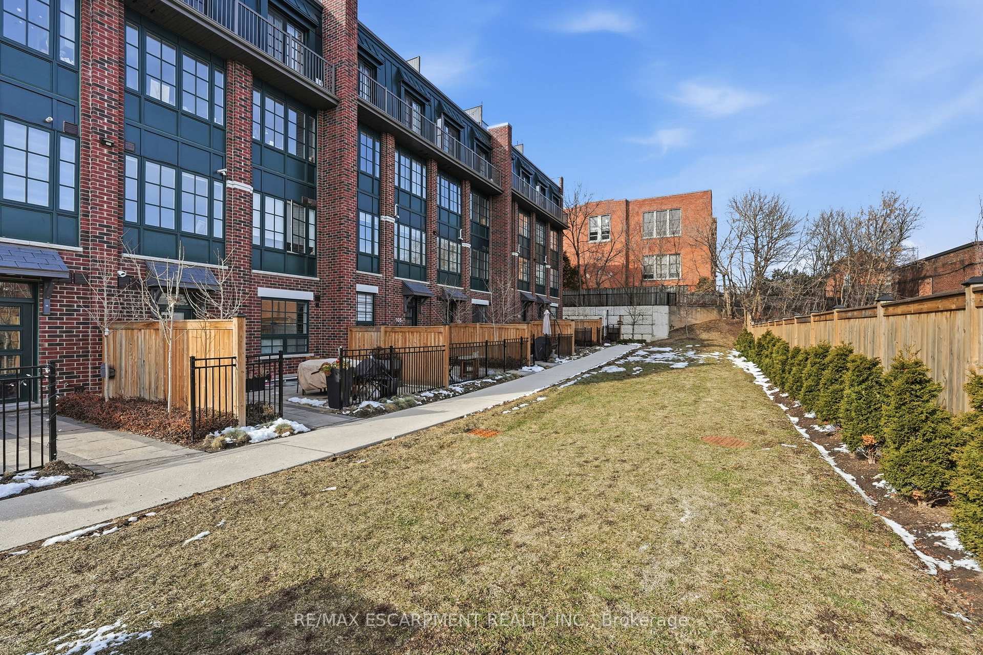 104 - 12 Blanshard Street, Hamilton, ON L8P 0C7