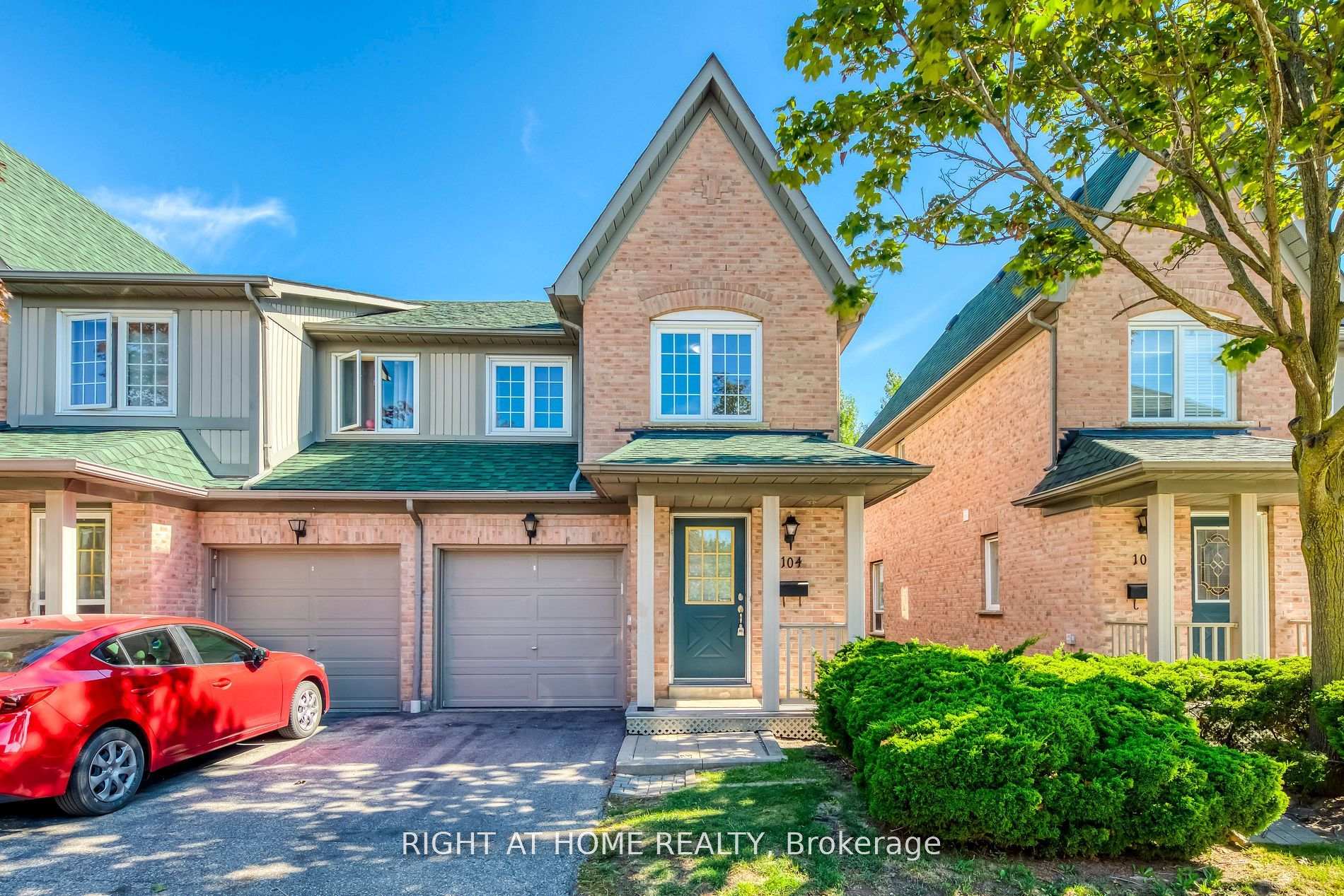 104 - 2945 Thomas Street, Mississauga, ON L5M 6C1