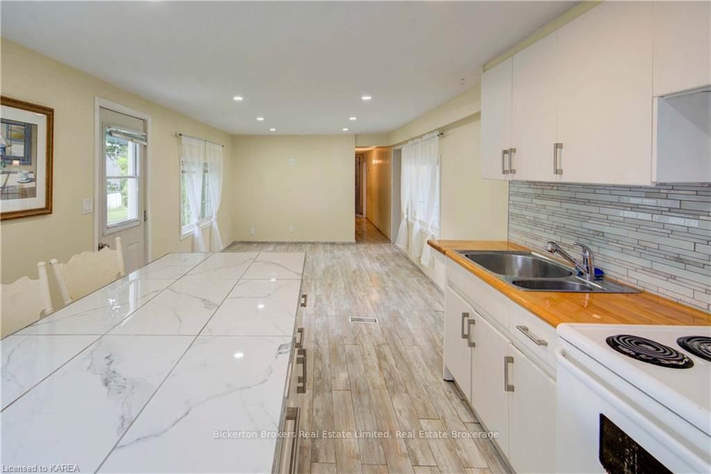 27 - 104 Ellisville Road, Leeds and the Thousand Islands, ON K0H 2N0