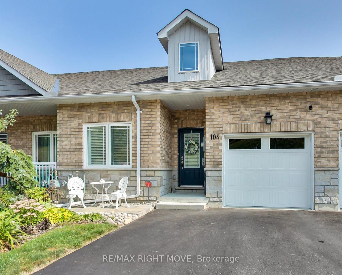 104 Lily Drive, Orillia, ON L3V 0G3