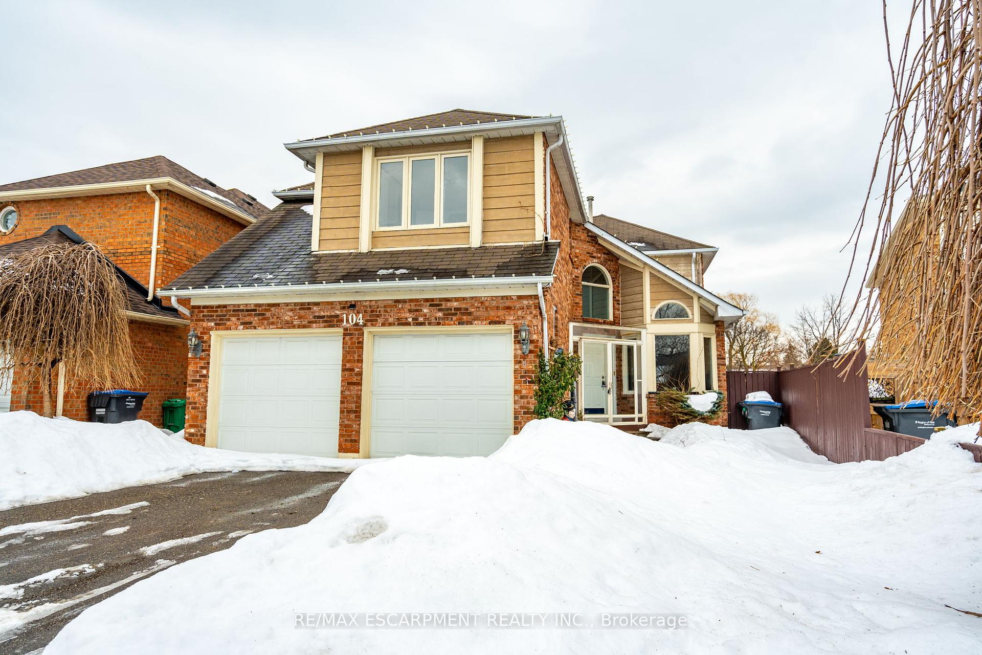 104 Lord Simcoe Drive, Brampton, ON L6S 5G9