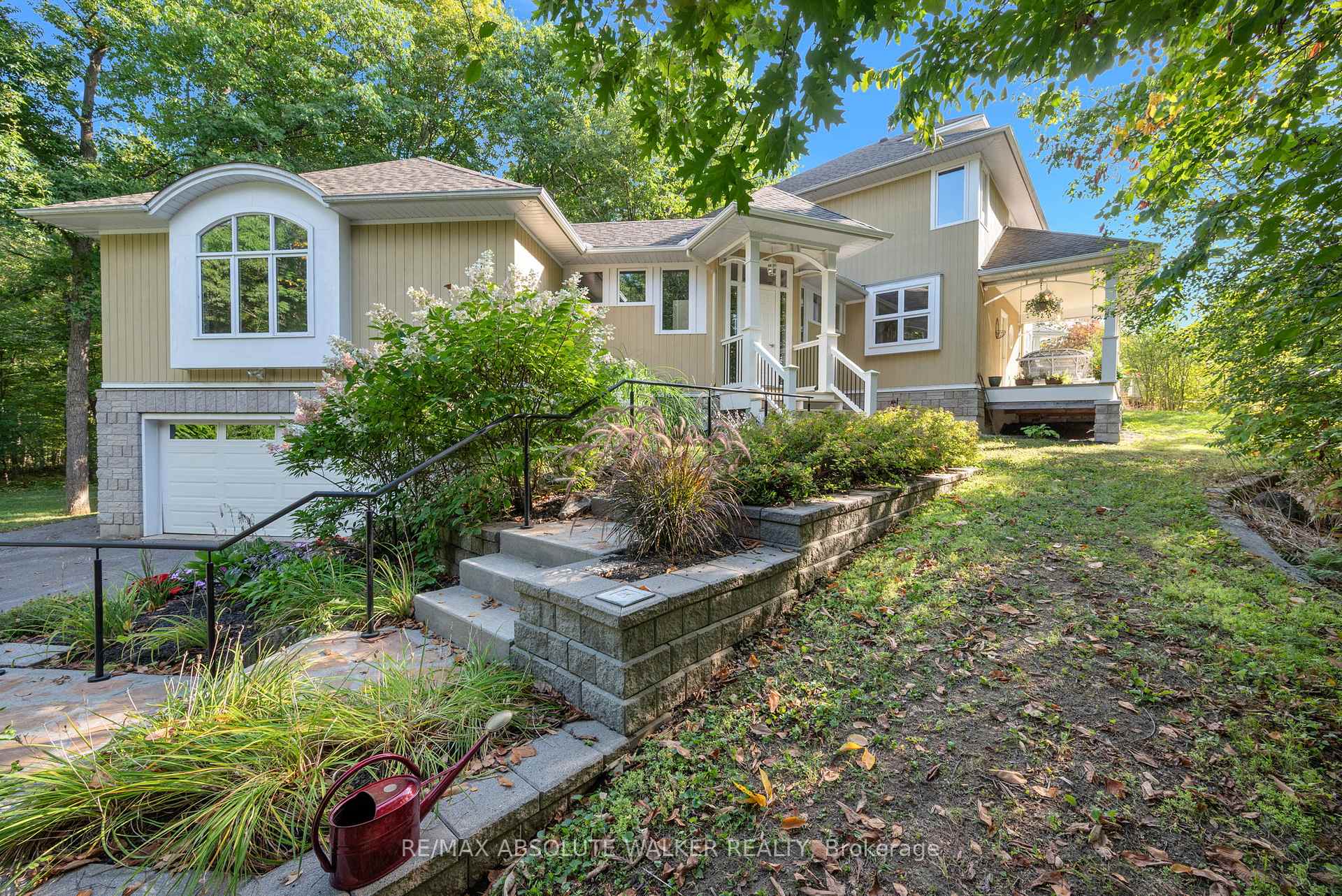 104 Margaret Anne Drive, Carp - Huntley Ward, ON K0A 1L0