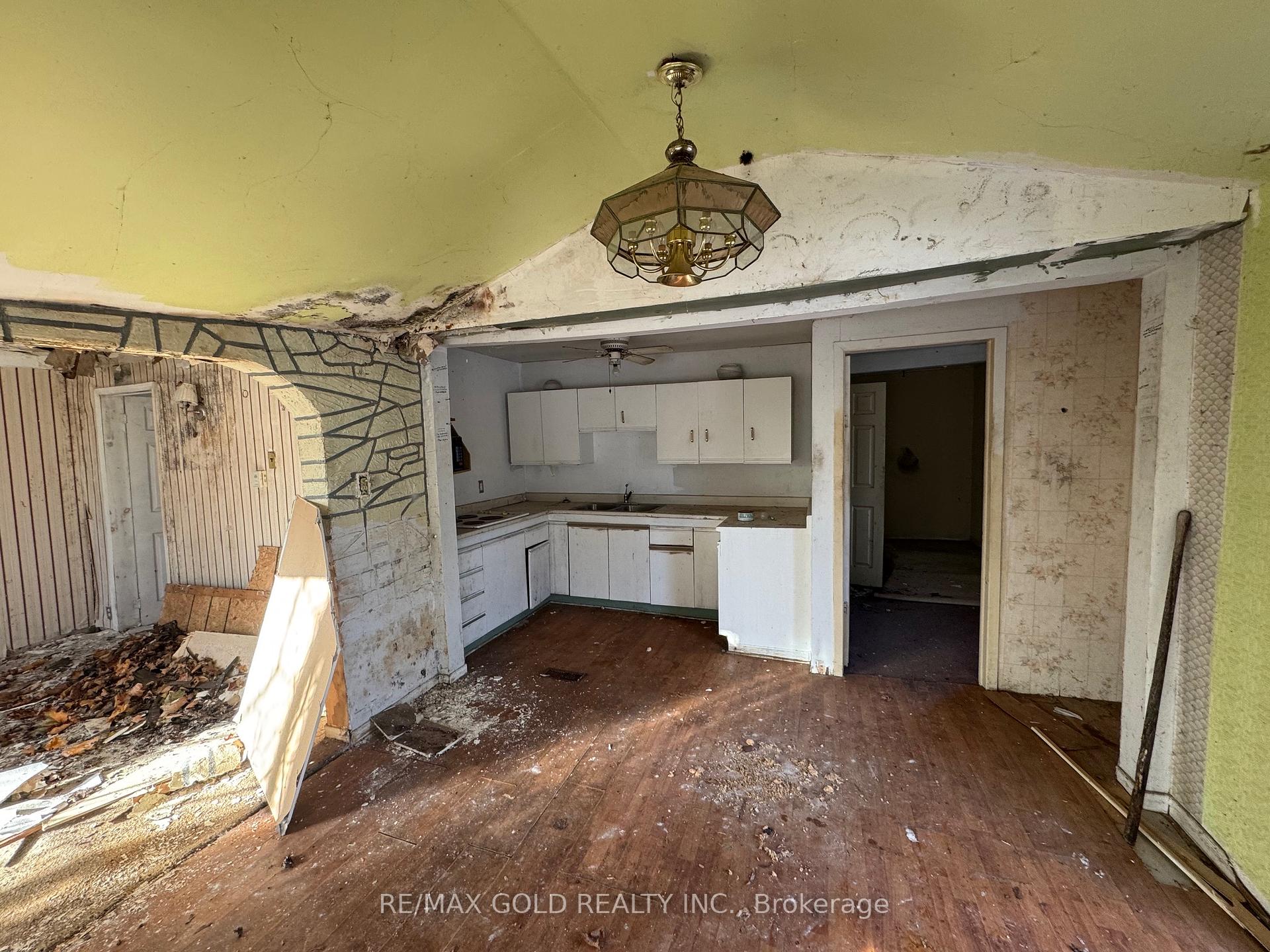 1040 Brook View Avenue, Burlington, ON L7T 1V6